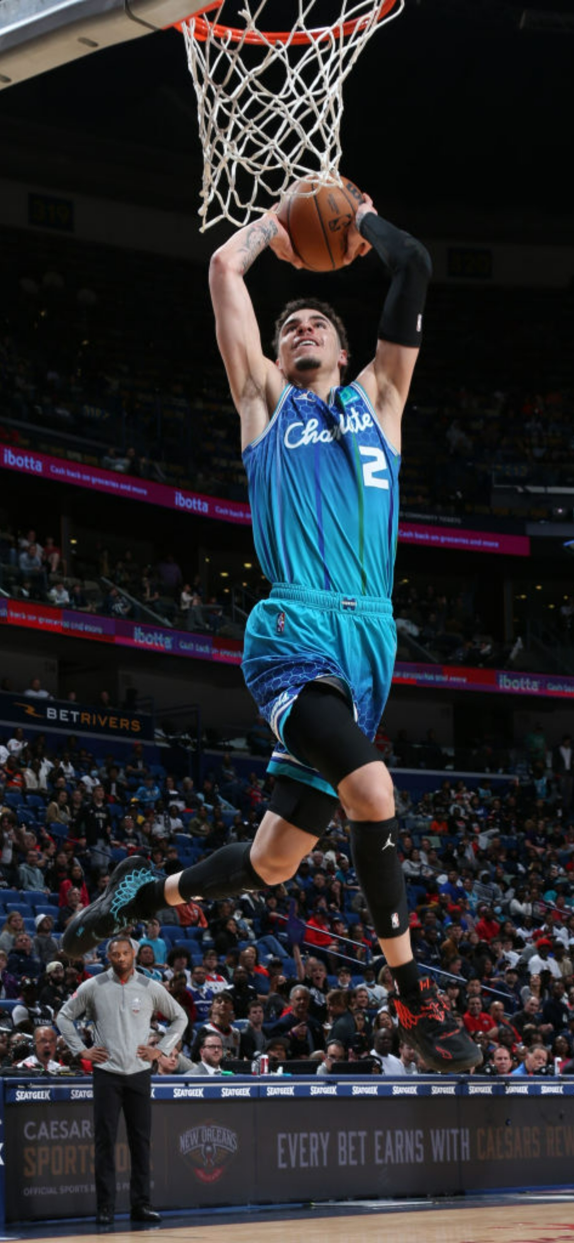 LaMelo Ball Dunk Wallpapers - Wallpaper Cave