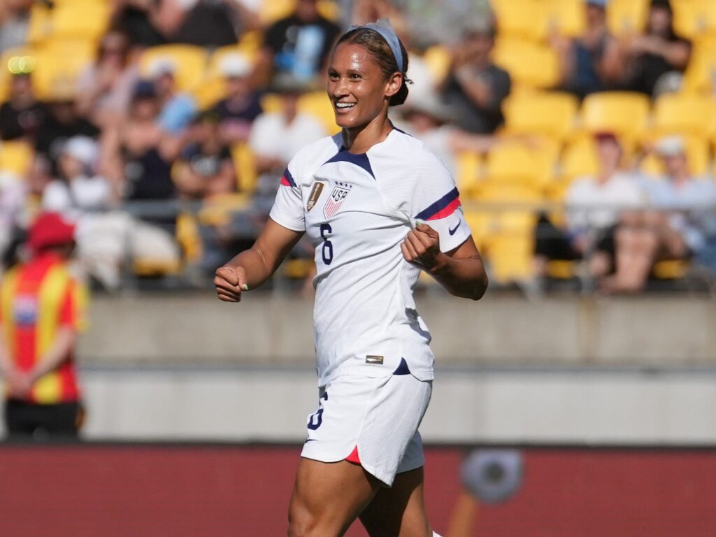 Lynn Williams Wallpapers - Wallpaper Cave