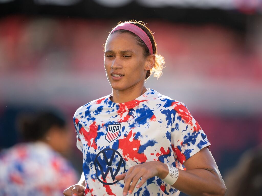 Lynn Williams Wallpapers - Wallpaper Cave