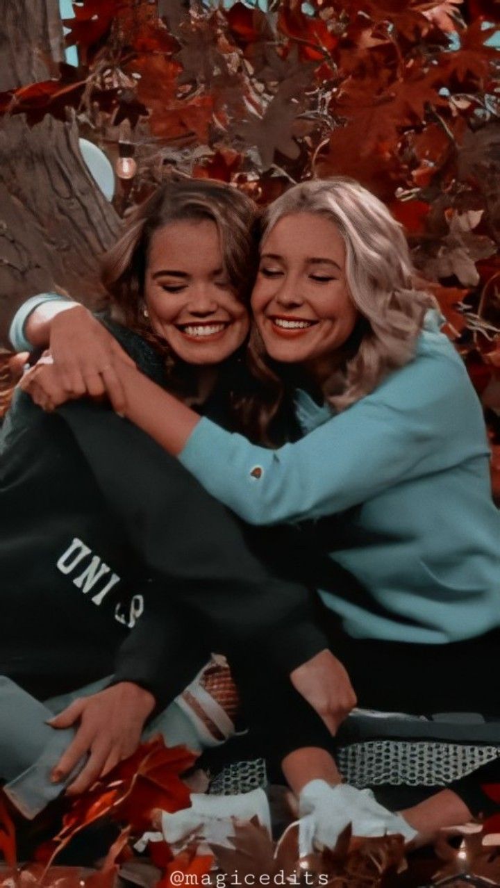 Cute Alexa And Katie Wallpapers - Wallpaper Cave