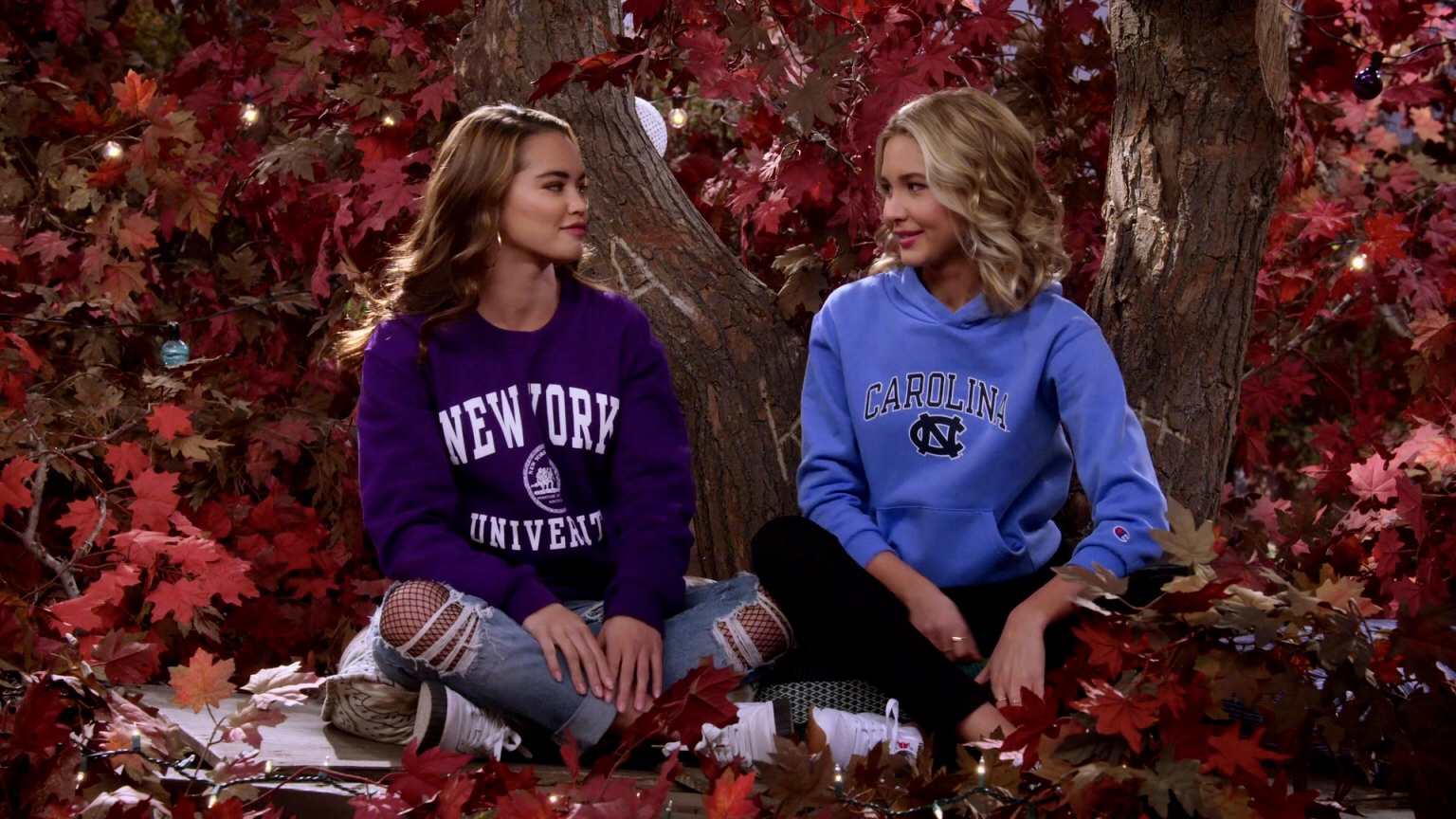 Cute Alexa And Katie Wallpapers Wallpaper Cave