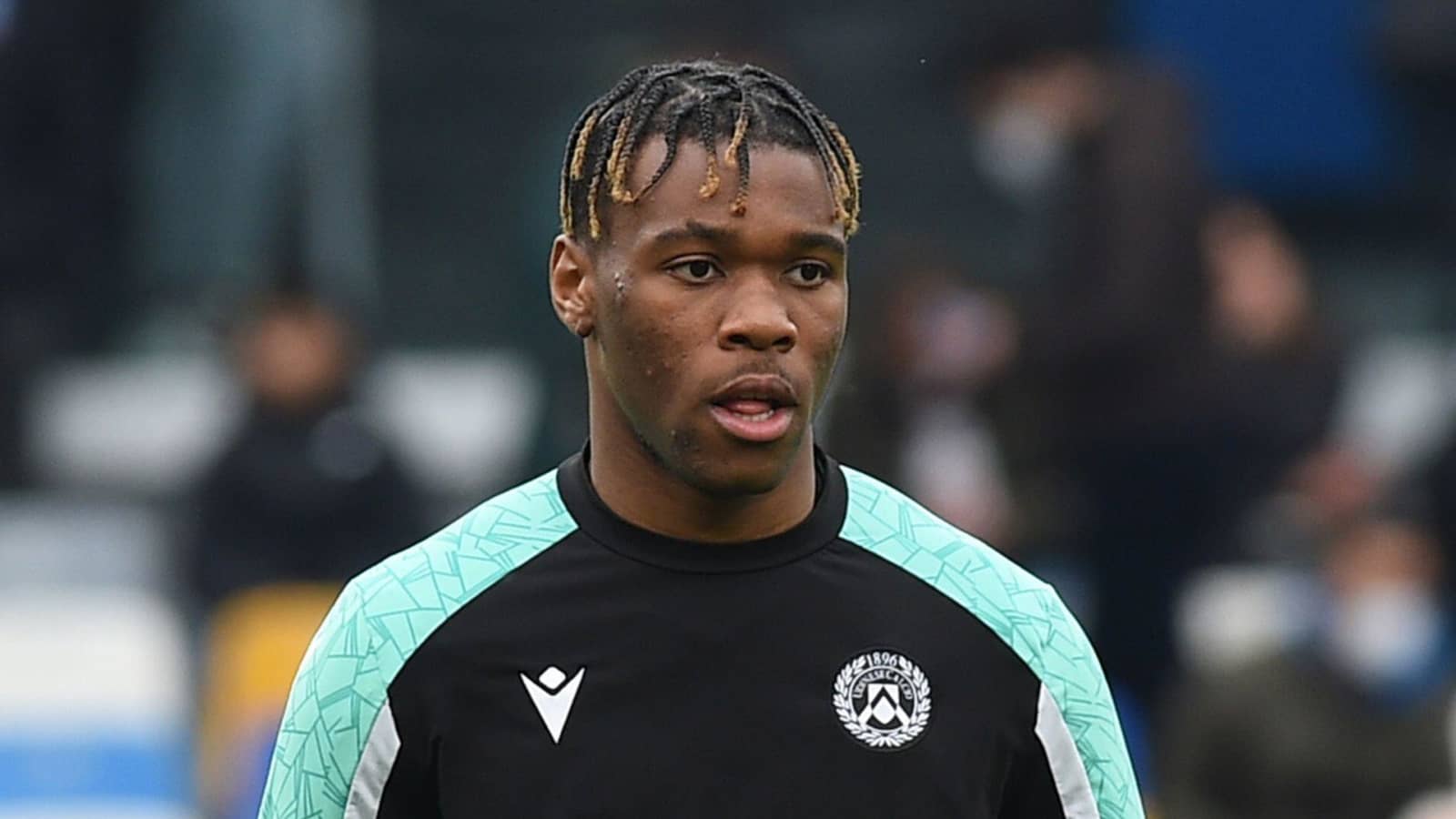 Destiny Udogie Wallpapers - Wallpaper Cave