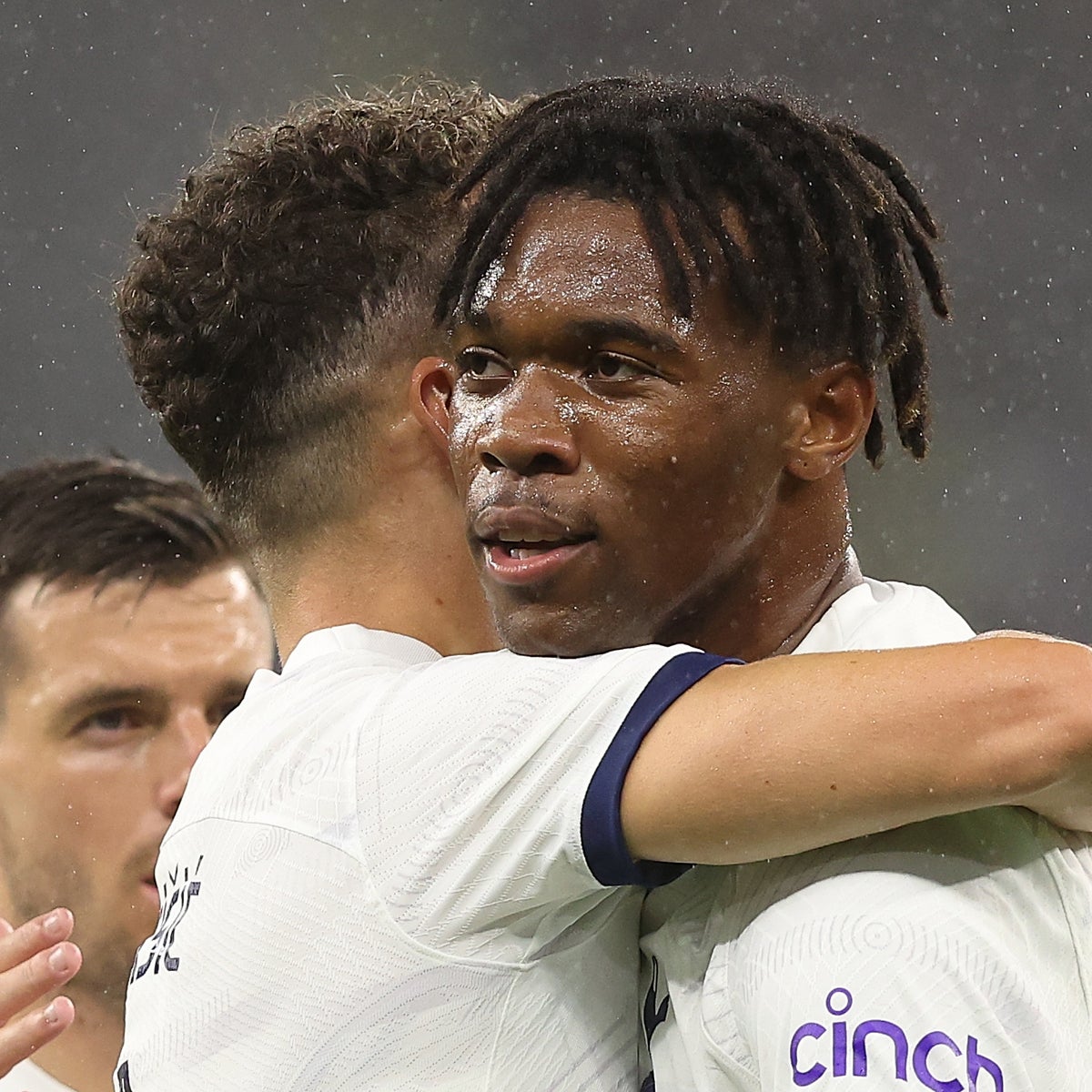 Destiny Udogie Wallpapers - Wallpaper Cave