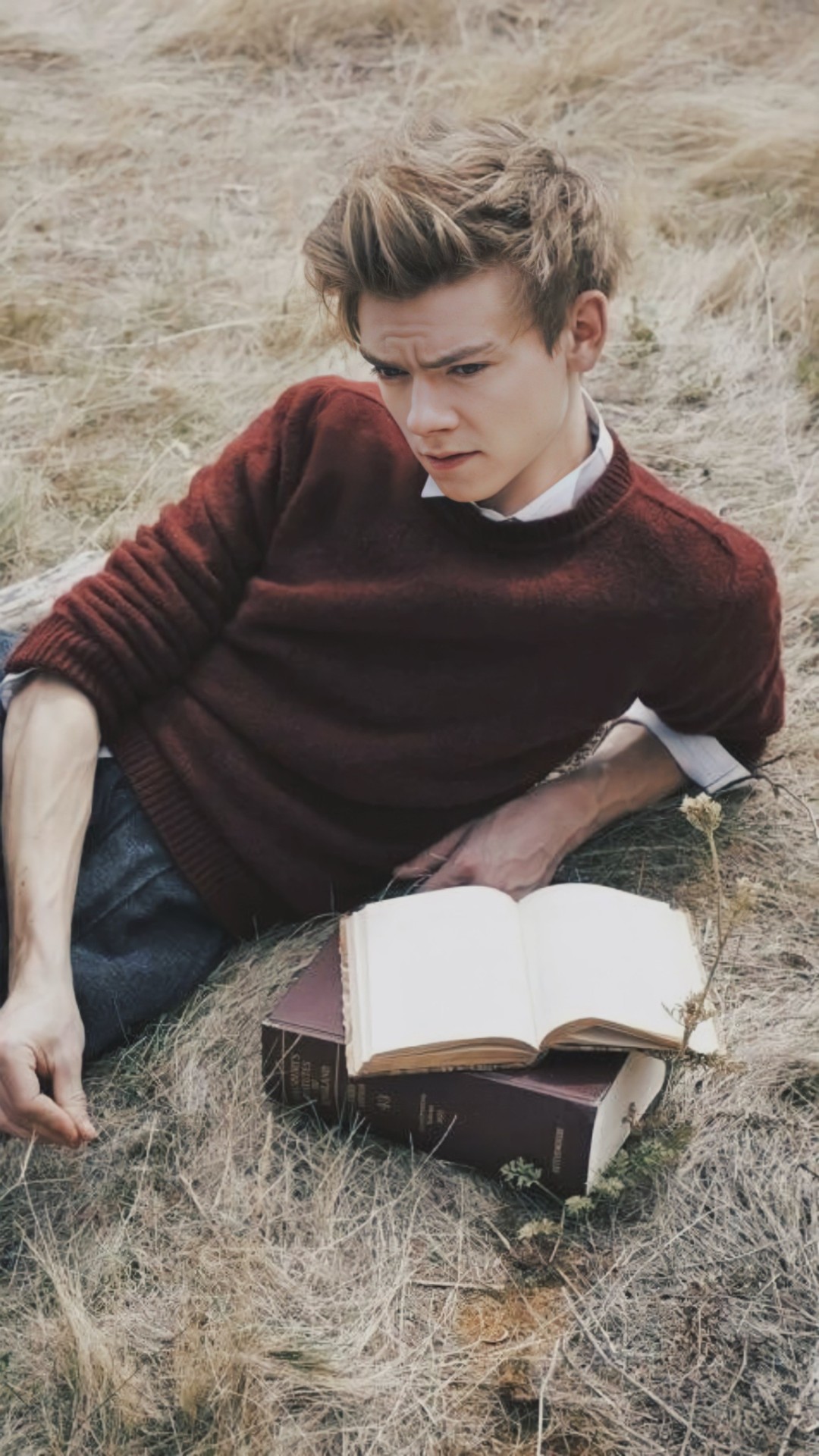 Thomas Brodie Sangster Aesthetic Wallpapers - Wallpaper Cave