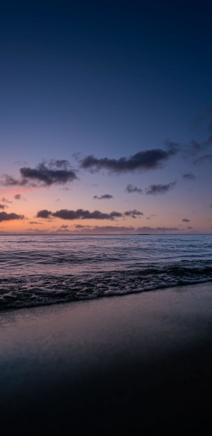A Peaceful Sunset Over A Tranquil Beach Wallpapers - Wallpaper Cave