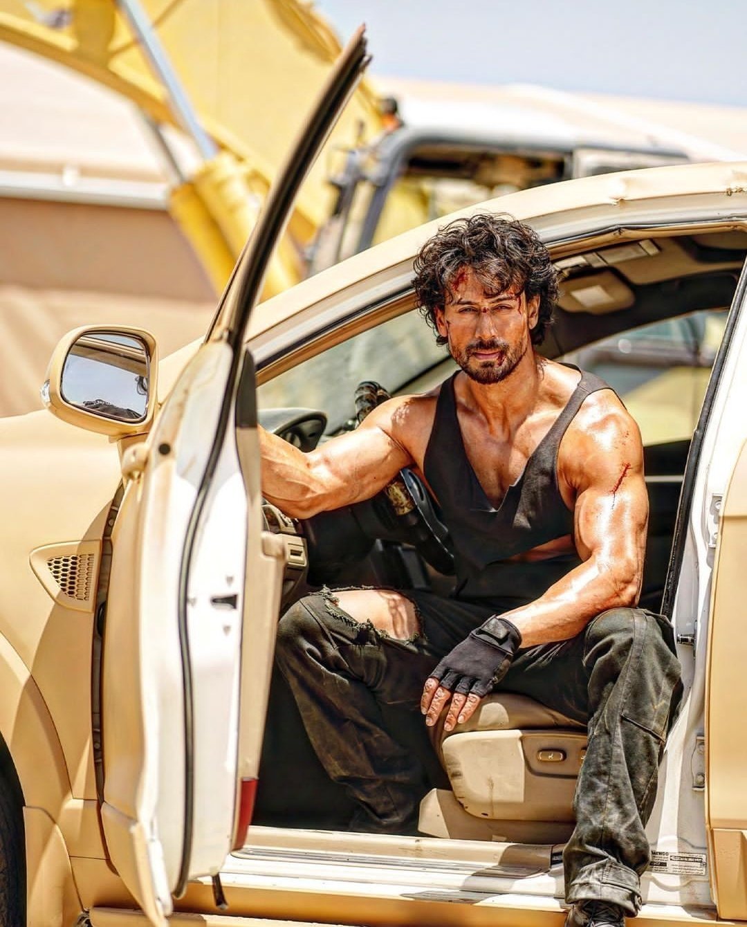 Bade Miyan Chote Miyan Wallpapers - Wallpaper Cave