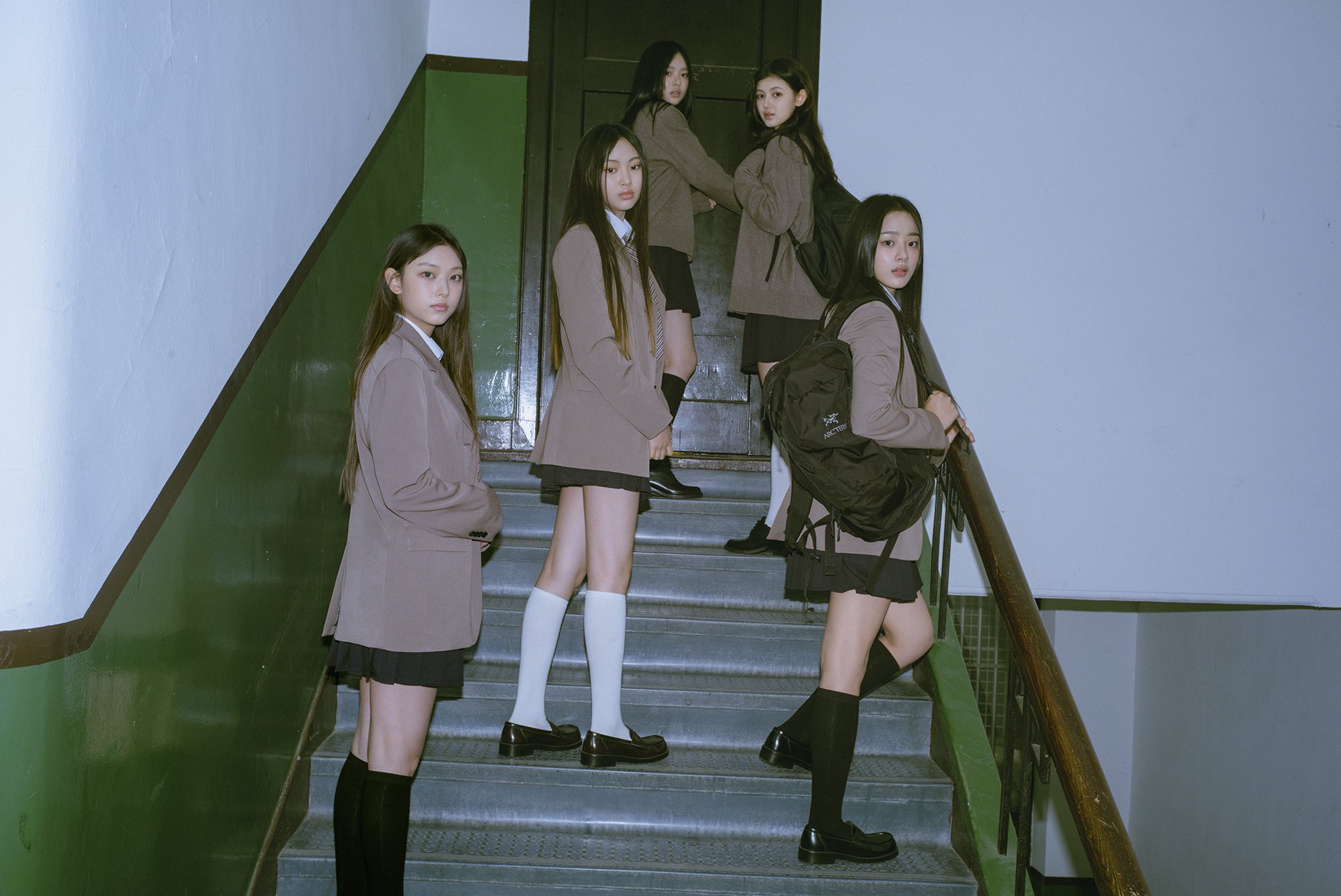 NewJeans Ditto Wallpapers - Wallpaper Cave