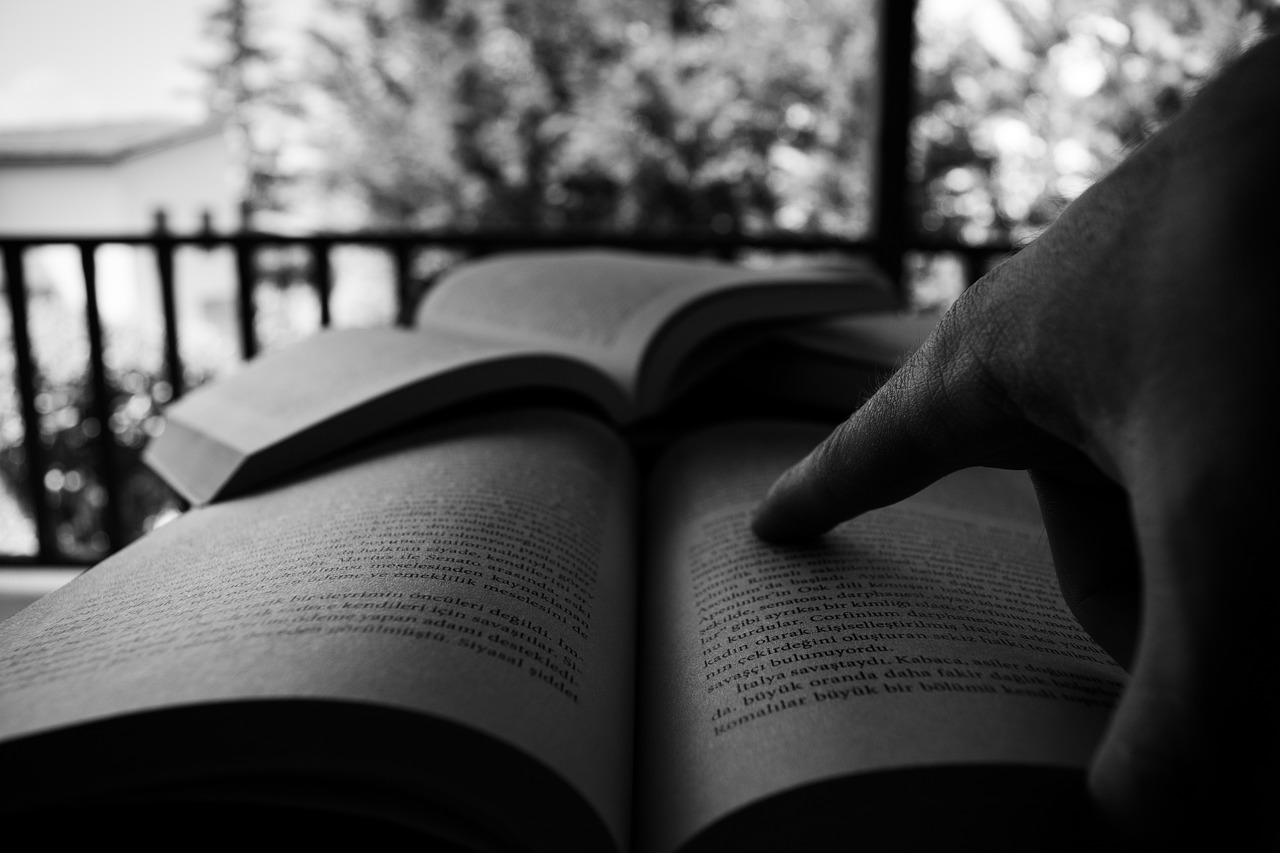 Dark Reading Wallpapers - Wallpaper Cave