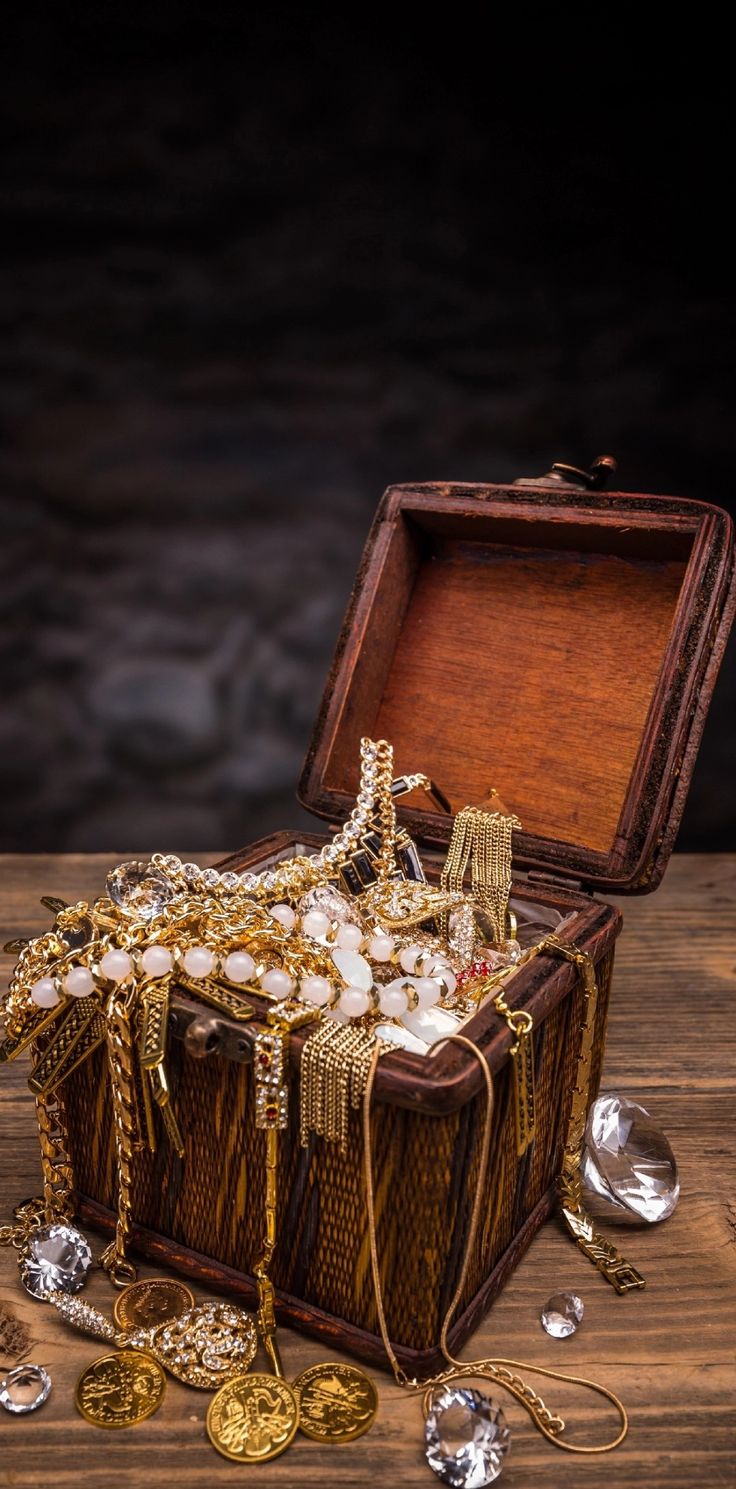 Aesthetic Treasure Chest Wallpapers - Wallpaper Cave