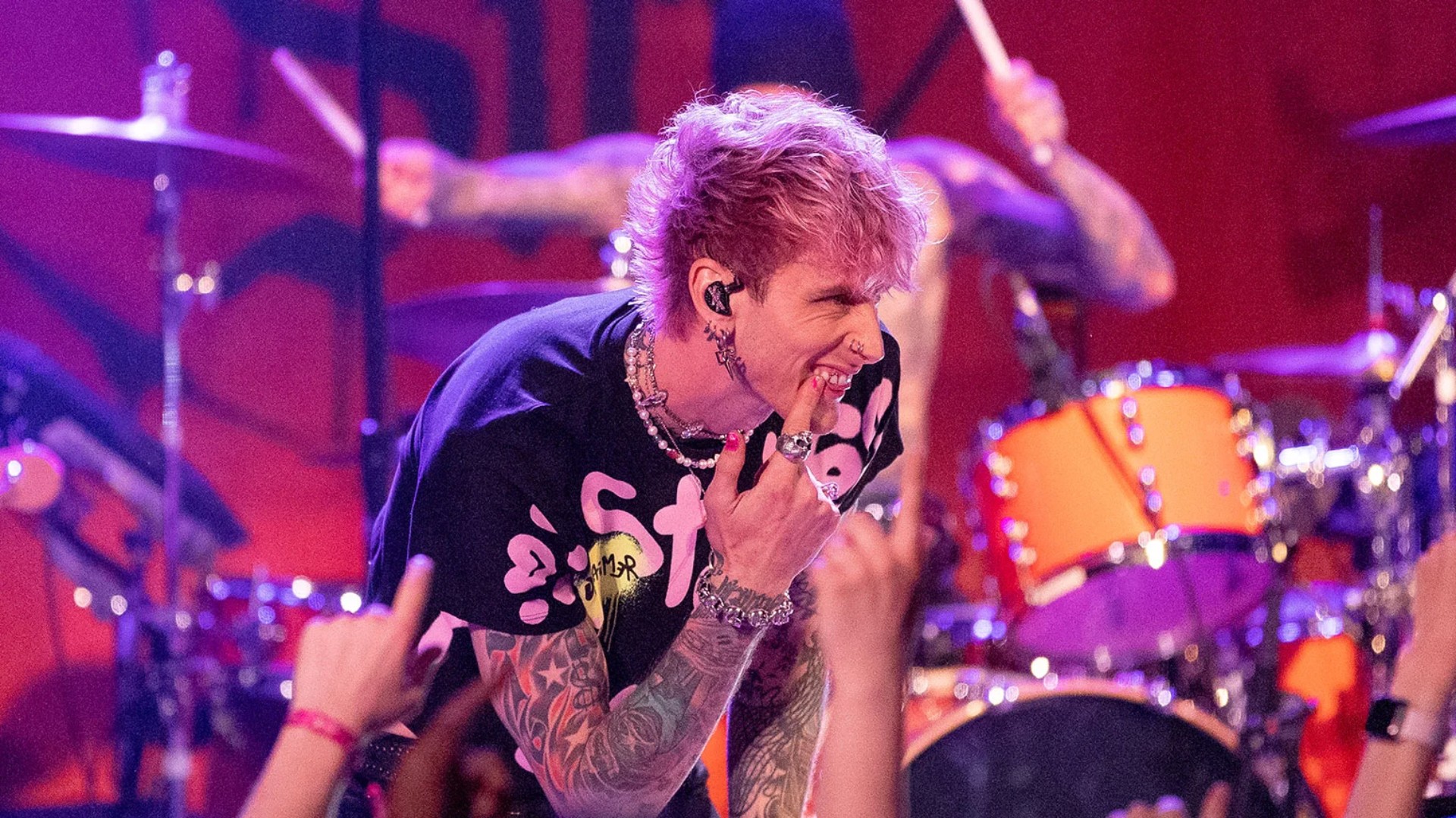 MGK Smile Wallpapers - Wallpaper Cave