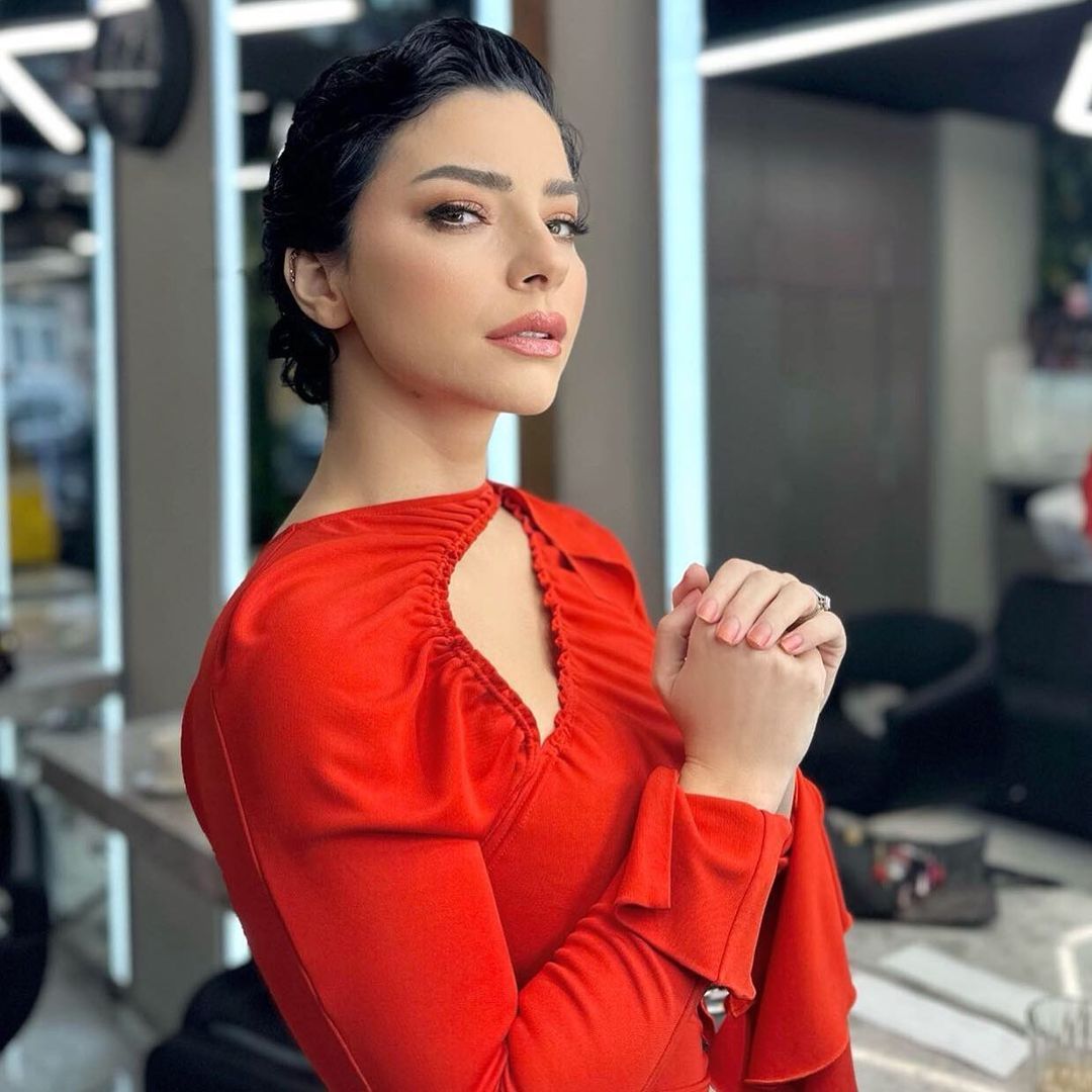 Merve Boluğur Wallpapers - Wallpaper Cave