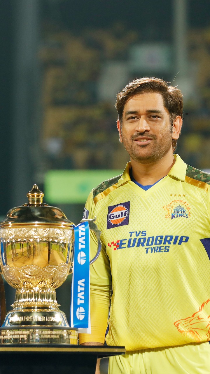 Dhoni Trophy Wallpapers - Wallpaper Cave