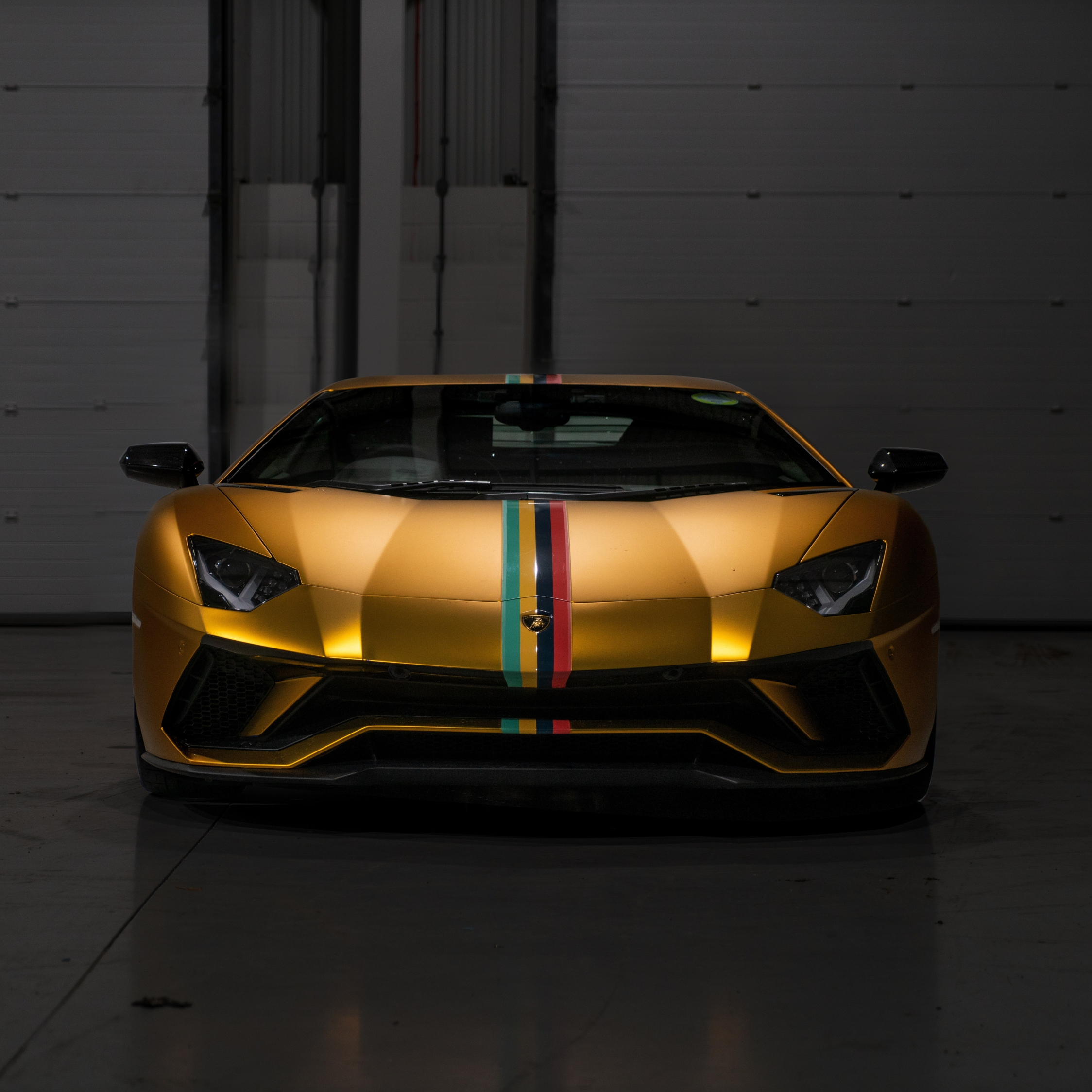 Car iPad Wallpapers - Wallpaper Cave