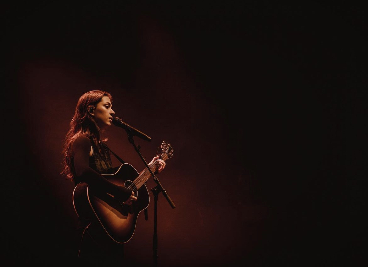 Lizzy McAlpine Wallpapers - Wallpaper Cave