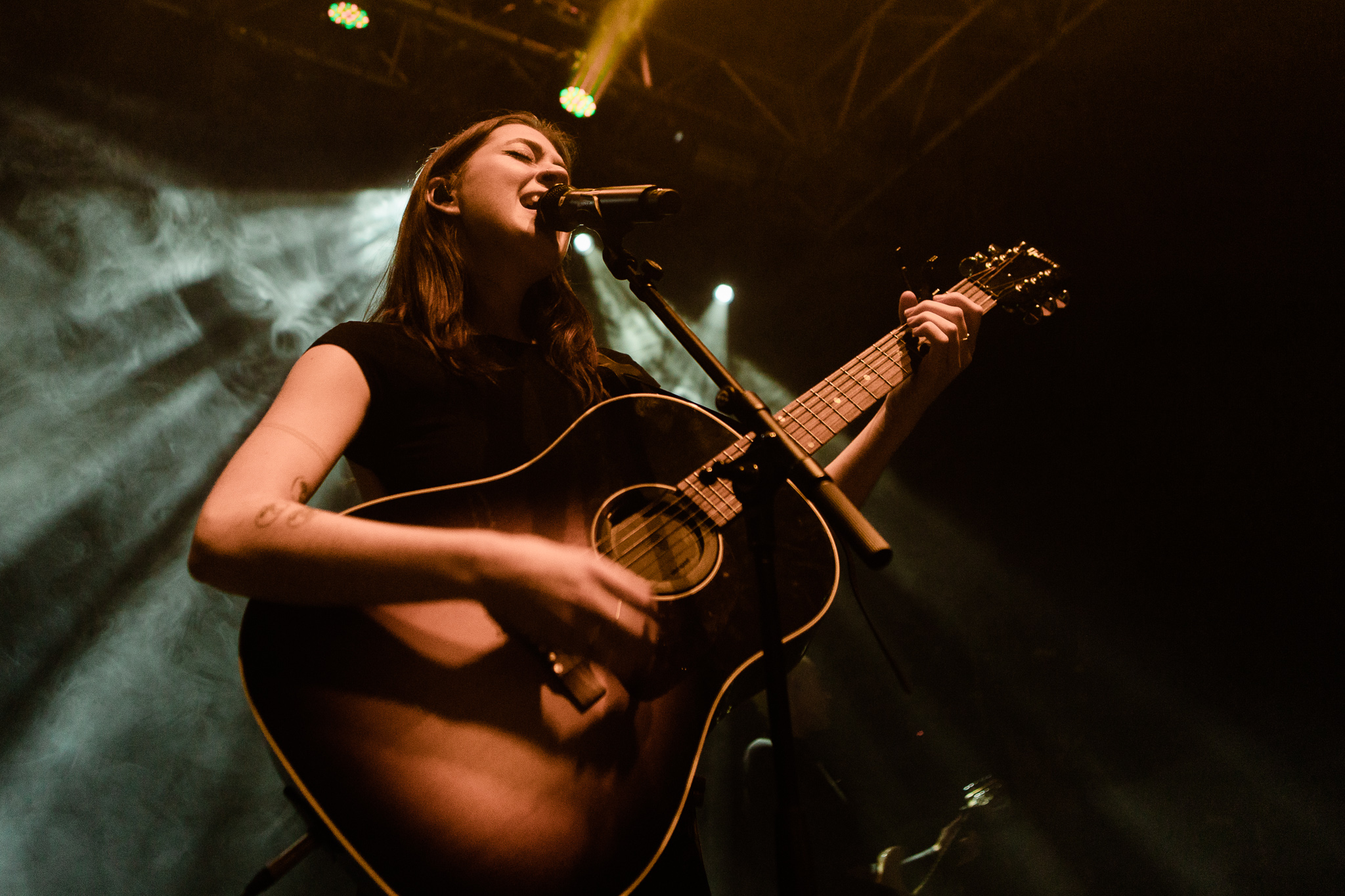 Lizzy McAlpine Wallpapers - Wallpaper Cave