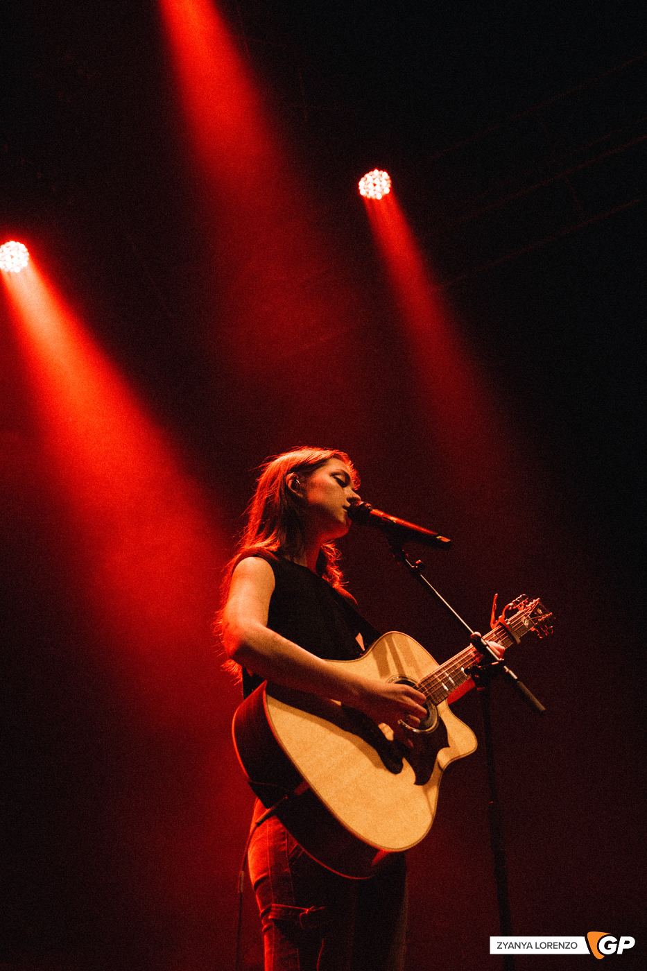 Lizzy McAlpine Wallpapers - Wallpaper Cave