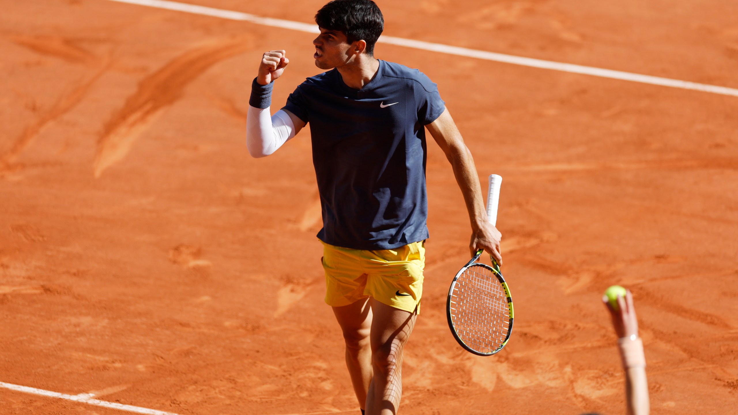 Carlos Alcaraz Roland Garros Champion 2024 Wallpapers - Wallpaper Cave