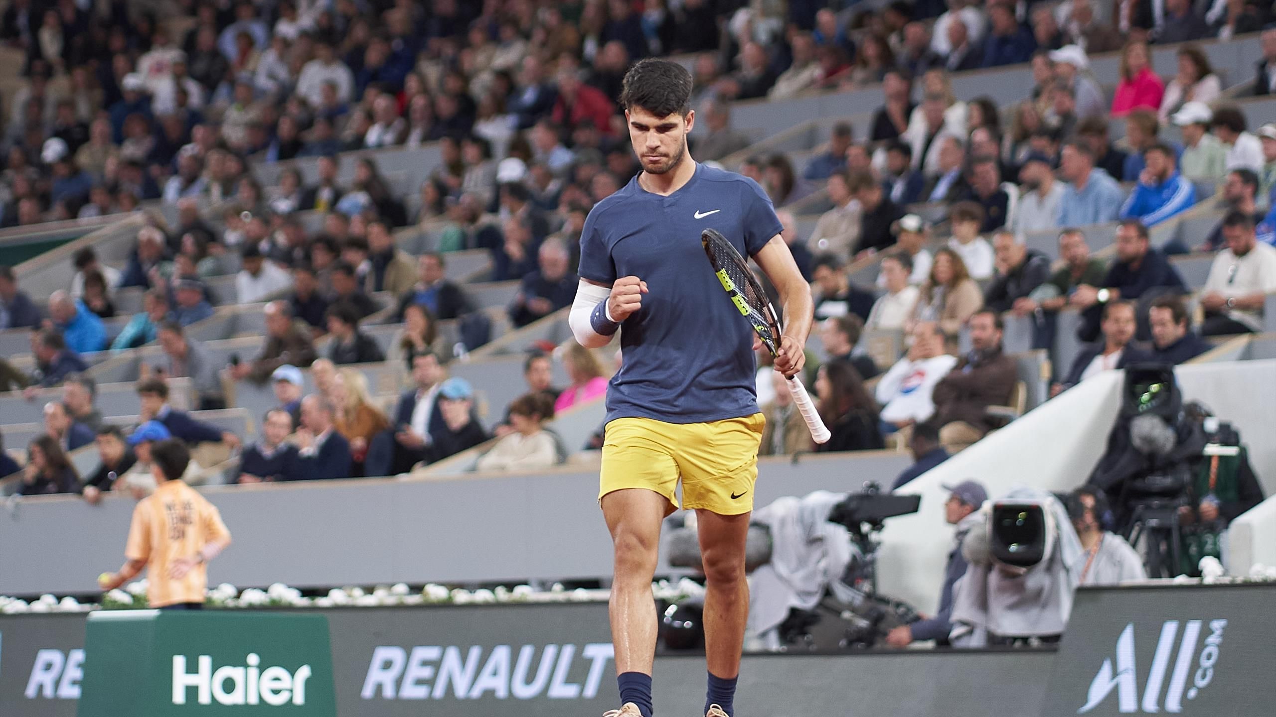 Carlos Alcaraz Roland Garros Champion 2024 Wallpapers - Wallpaper Cave