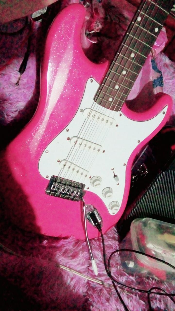 Pink Guitar Wallpapers - Wallpaper Cave