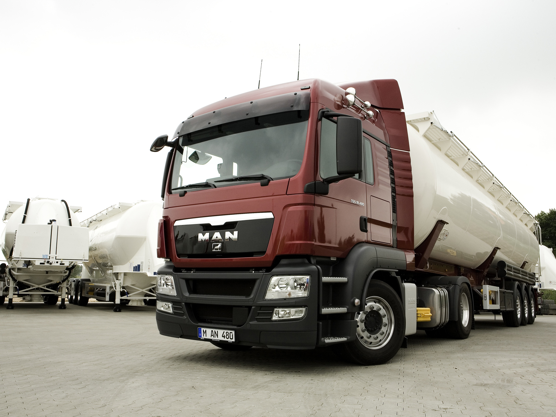 MAN TGS Wallpapers - Wallpaper Cave