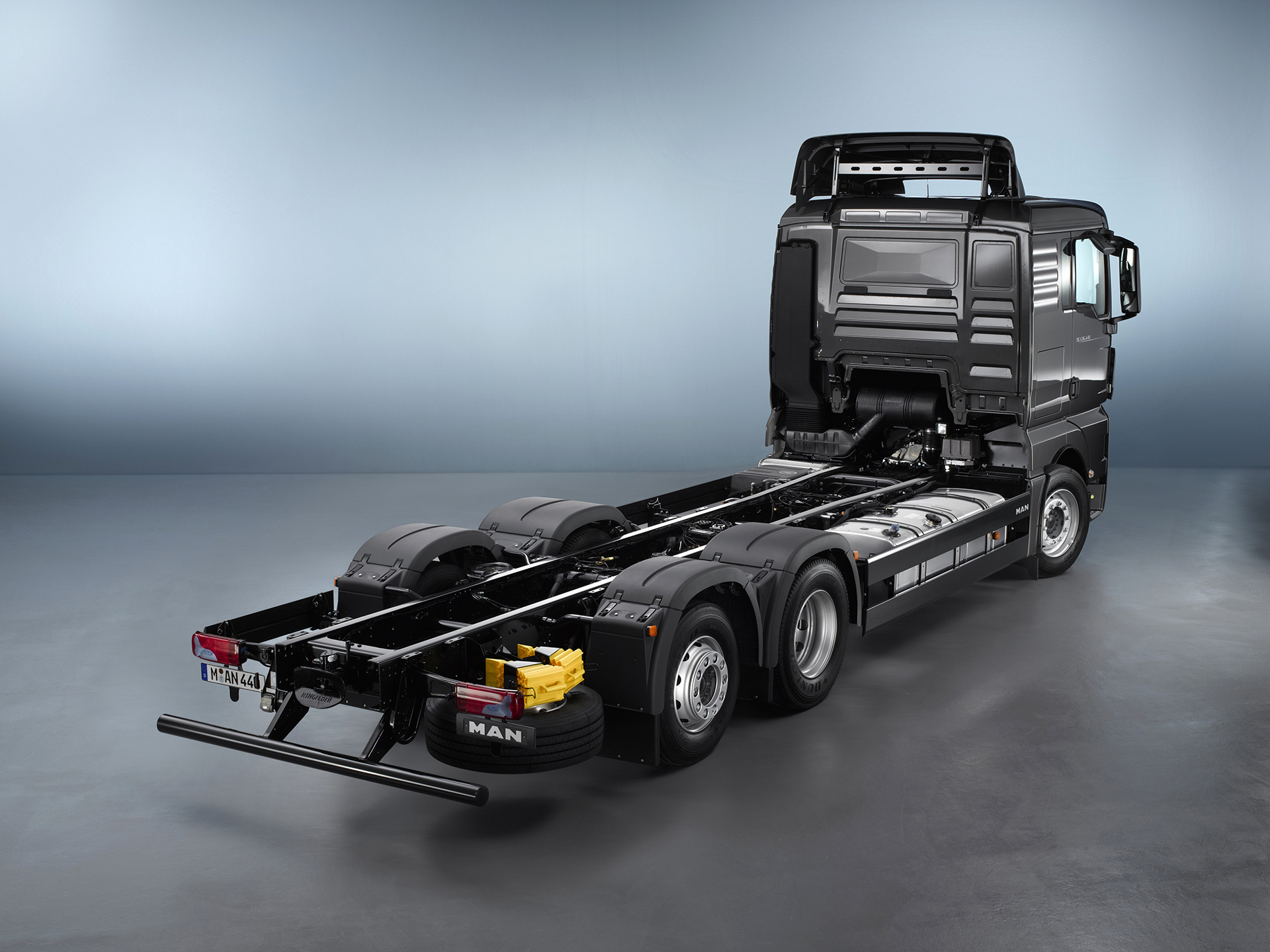 MAN TGS Wallpapers - Wallpaper Cave