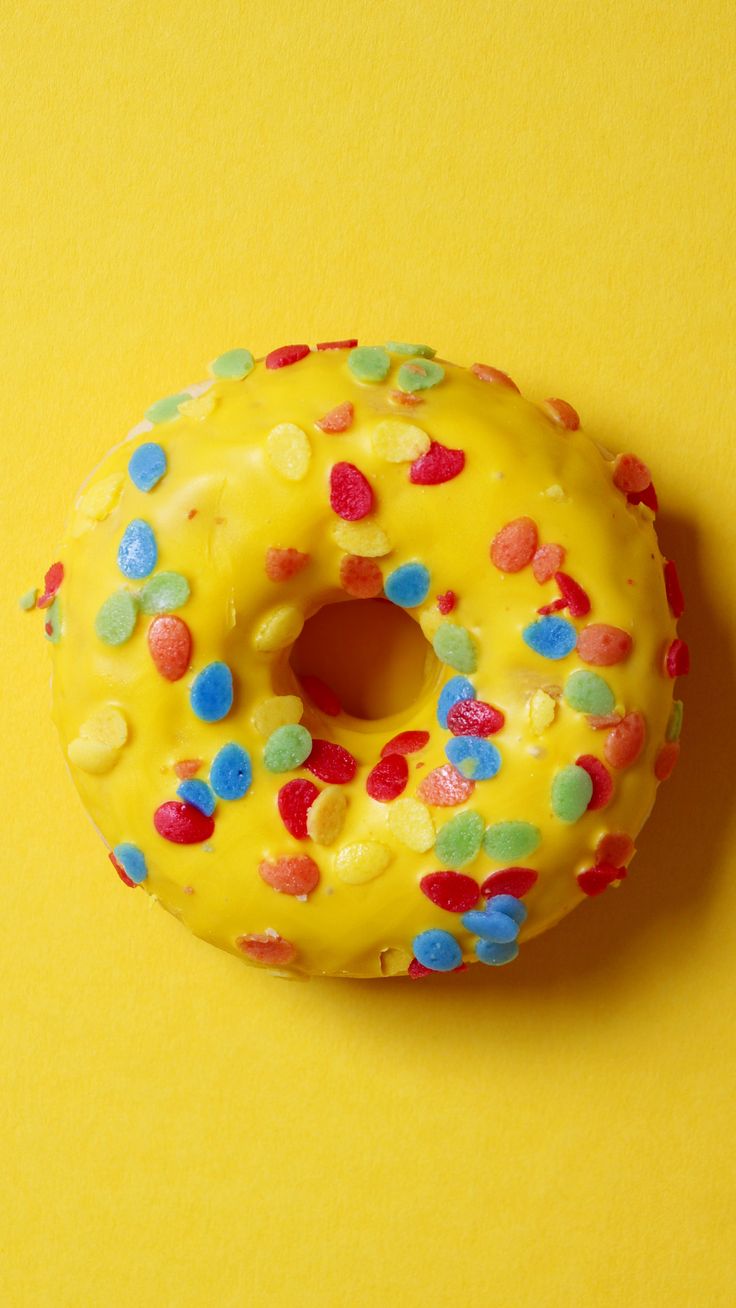 Yellow Donut Wallpapers - Wallpaper Cave