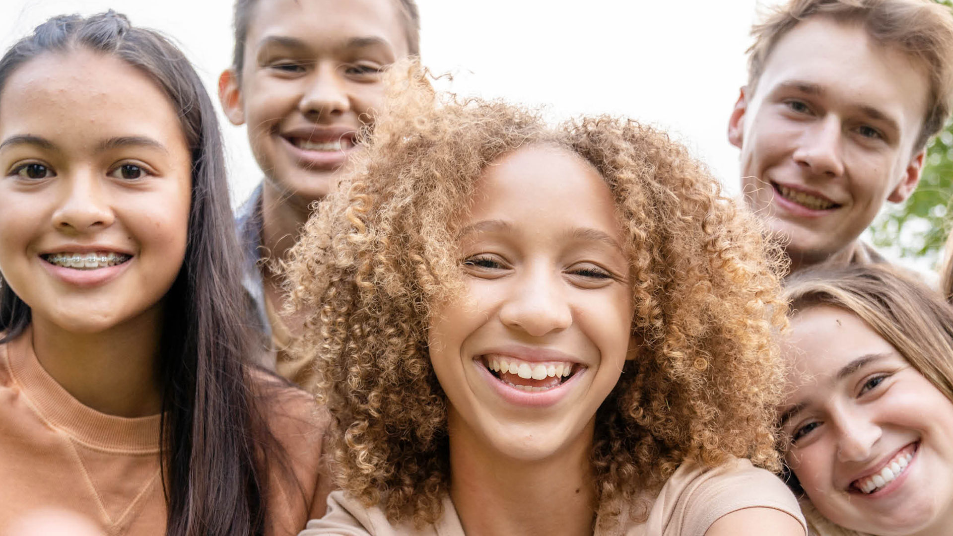 People Smiling Wallpapers - Wallpaper Cave