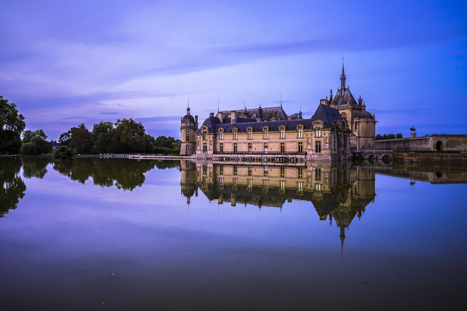 French Castle Wallpaper 24589