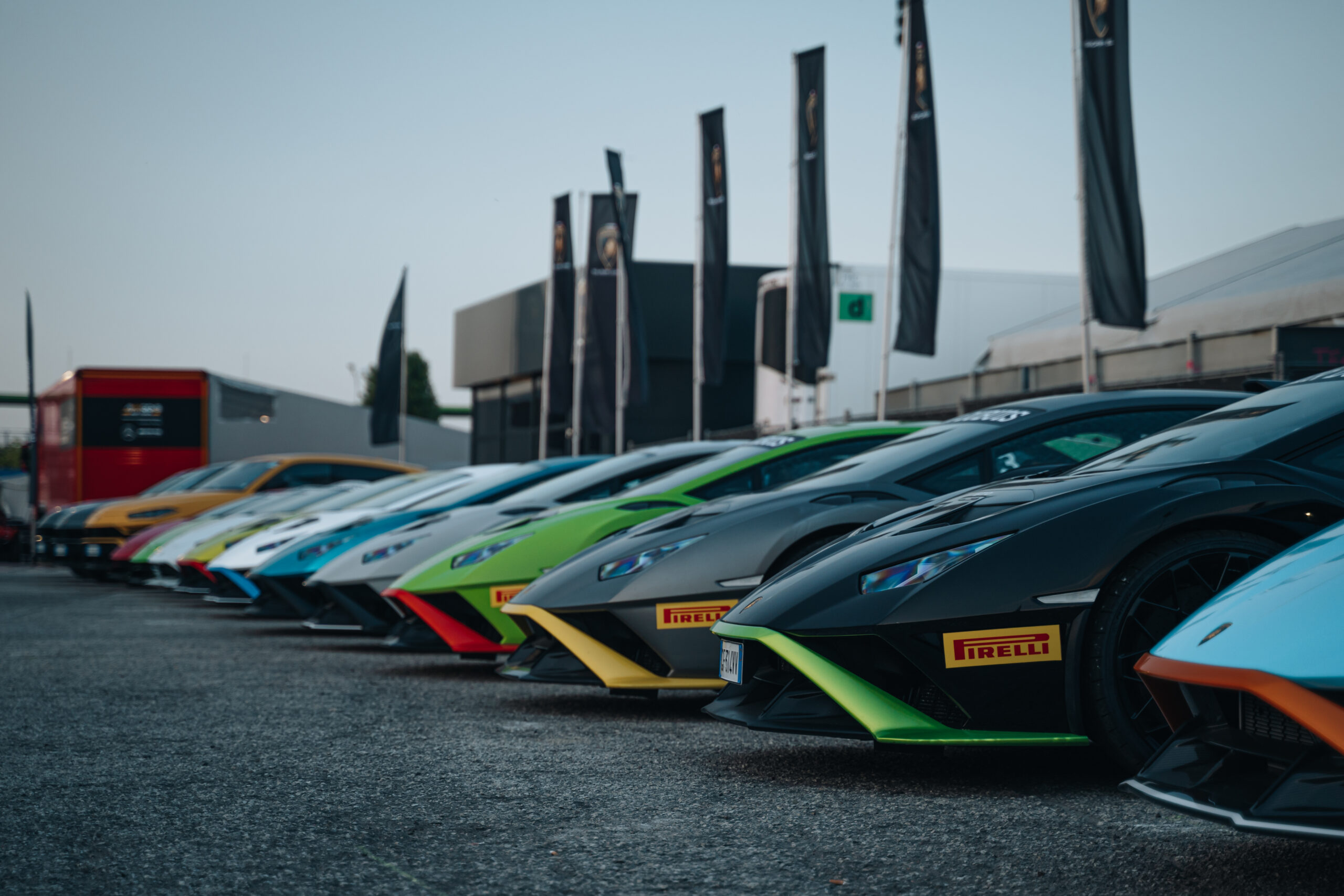 Lamborghini Convoy Wallpapers - Wallpaper Cave