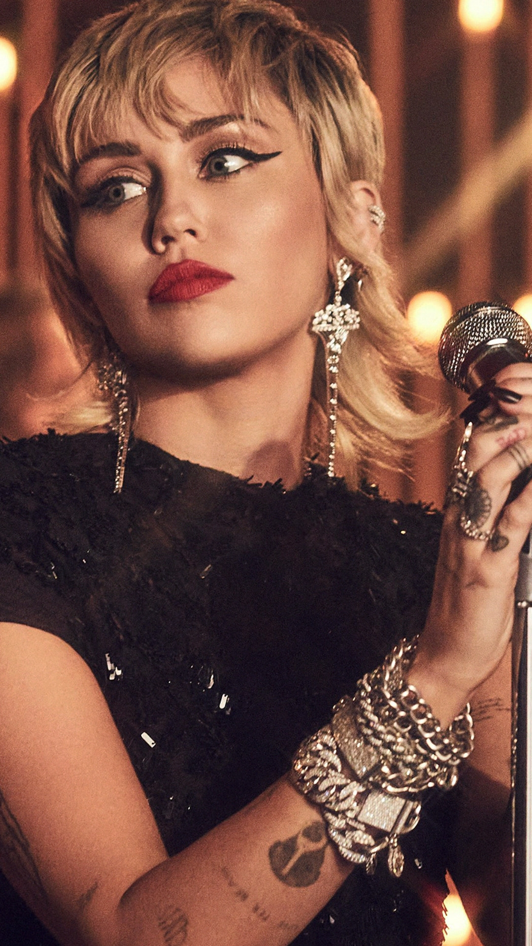 Miley Cyrus iPhone Wallpapers - Wallpaper Cave