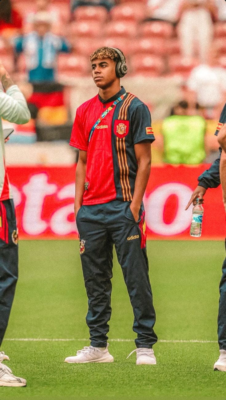 Lamine Yamal Wallpapers - Wallpaper Cave