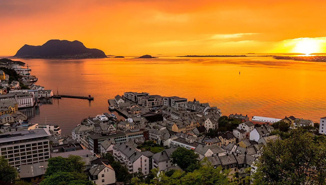 Alesund Wallpapers - Wallpaper Cave
