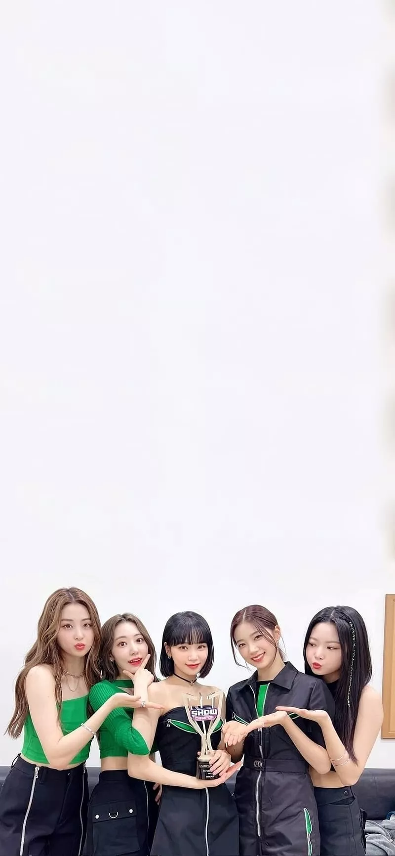 LE SSERAFIM Wallpapers - Wallpaper Cave