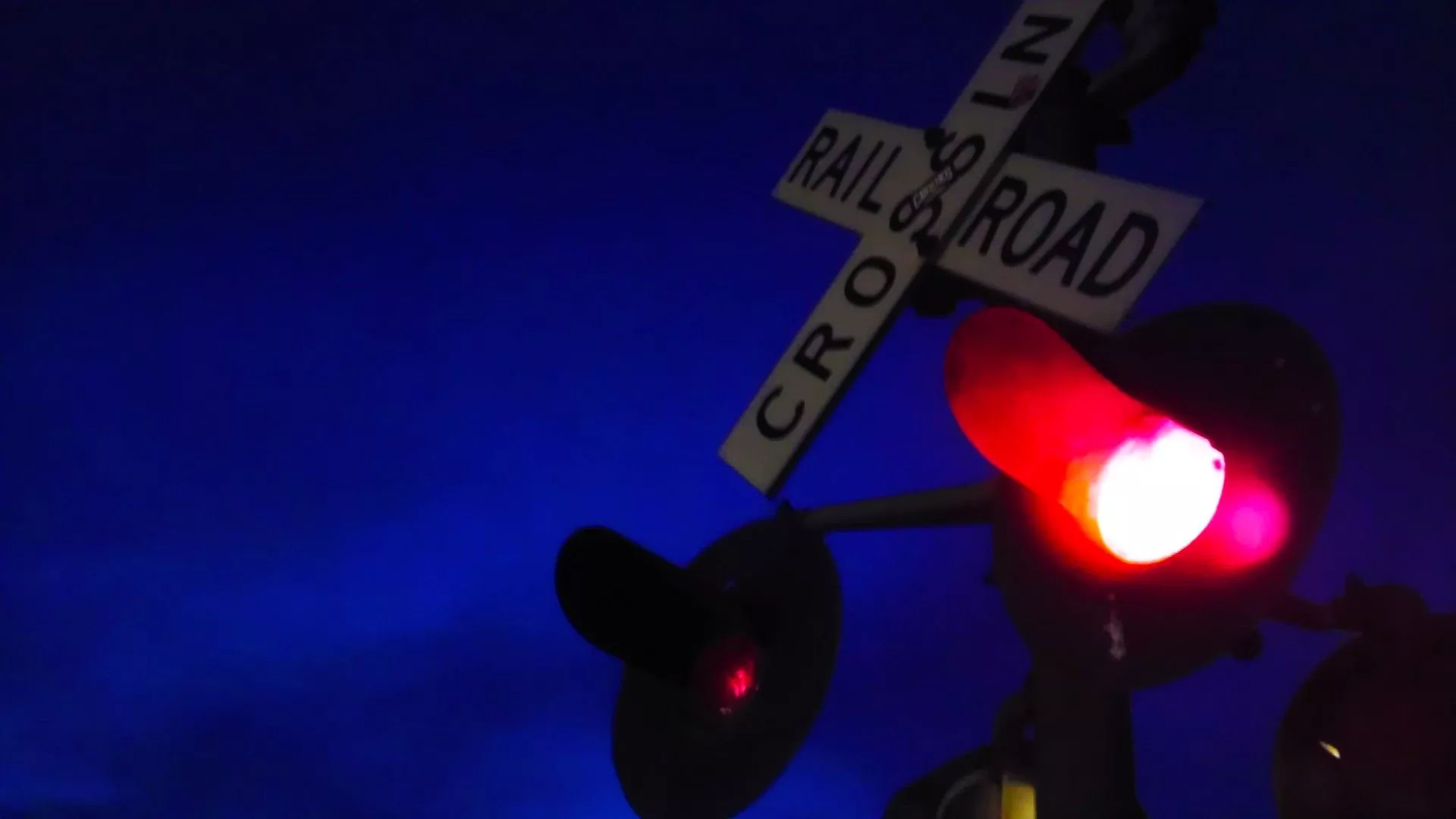 Railroad Crossing Signals Wallpapers - Wallpaper Cave