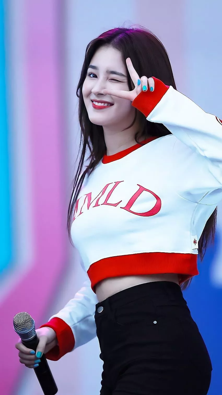 Nancy Momoland iPhone Wallpapers - Wallpaper Cave