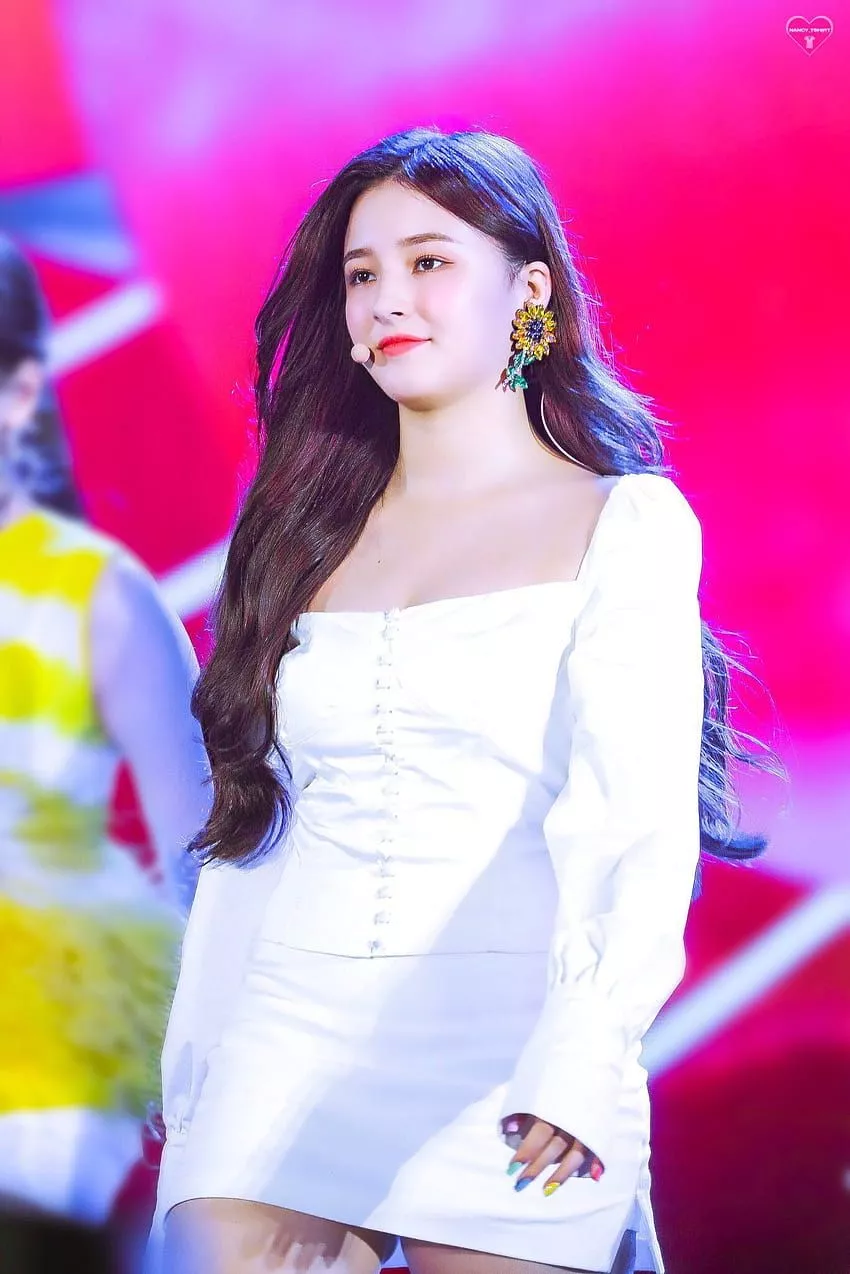 Nancy Momoland iPhone Wallpapers - Wallpaper Cave