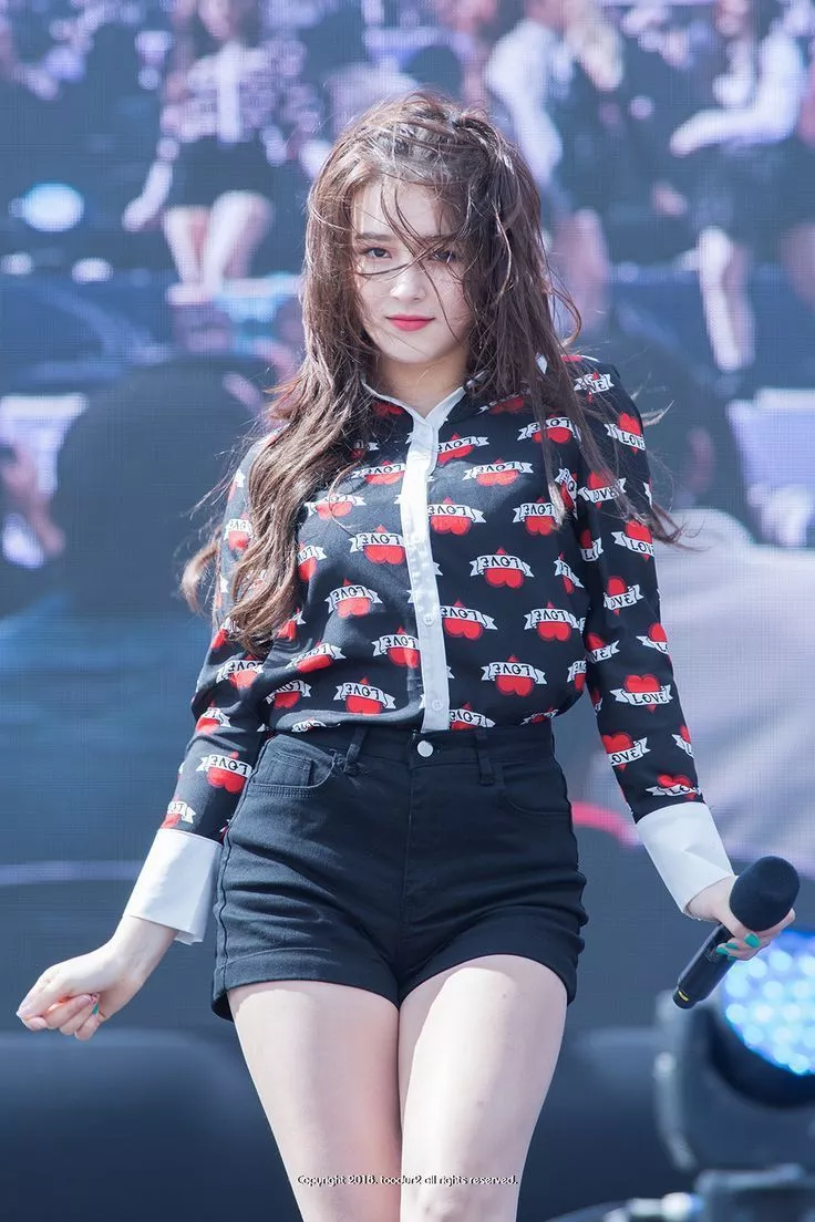 Nancy Momoland iPhone Wallpapers - Wallpaper Cave