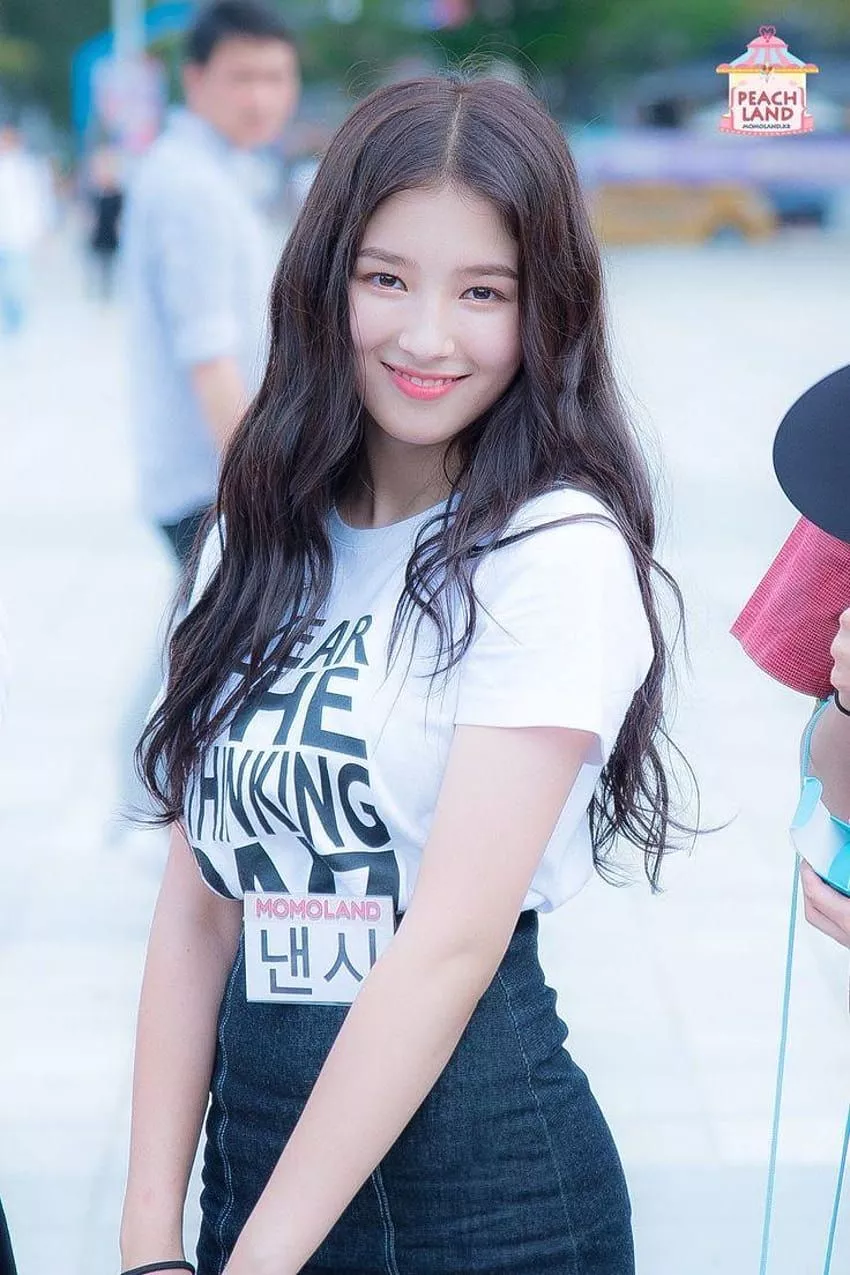 Nancy Momoland iPhone Wallpapers - Wallpaper Cave