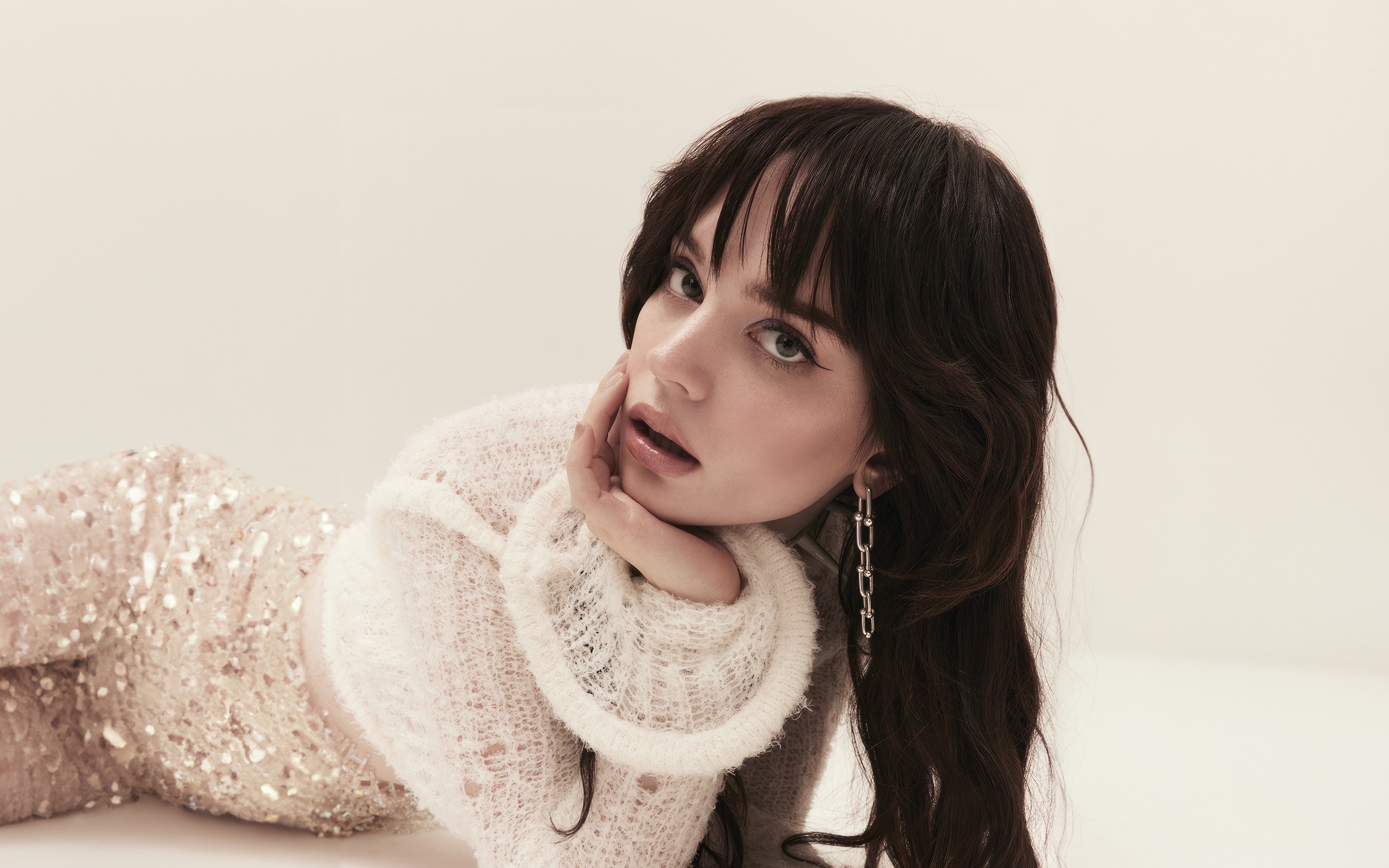 Sophie Thatcher Wallpapers - Wallpaper Cave