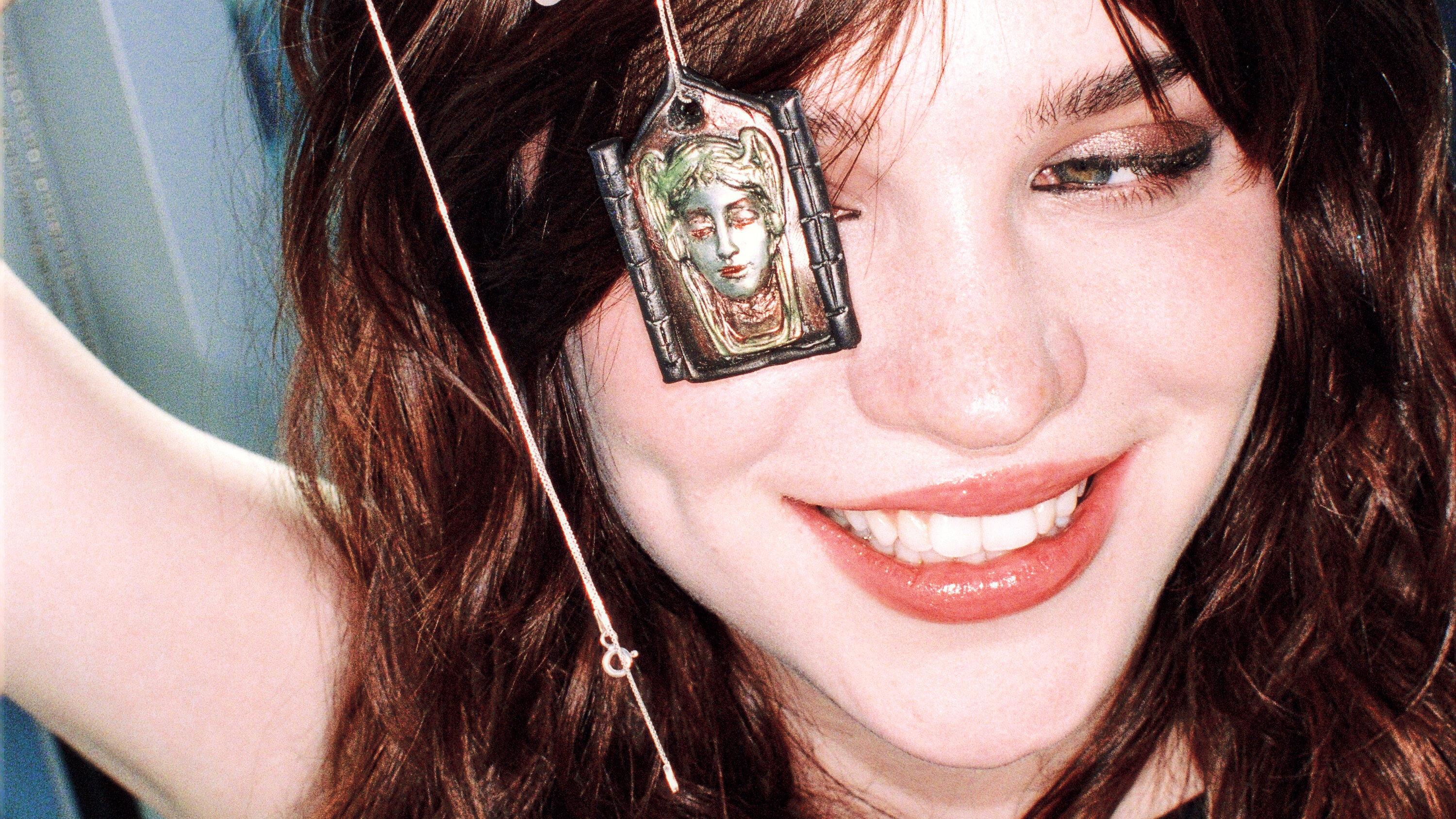 Sophie Thatcher Wallpapers - Wallpaper Cave