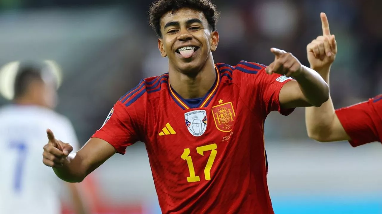 Lamine Yamal PC Wallpapers - Wallpaper Cave