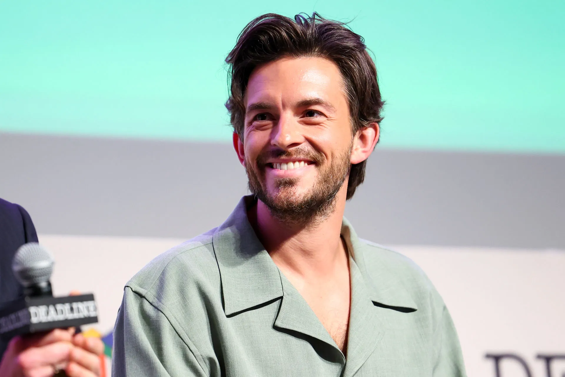 Jonathan Bailey Wallpapers - Wallpaper Cave