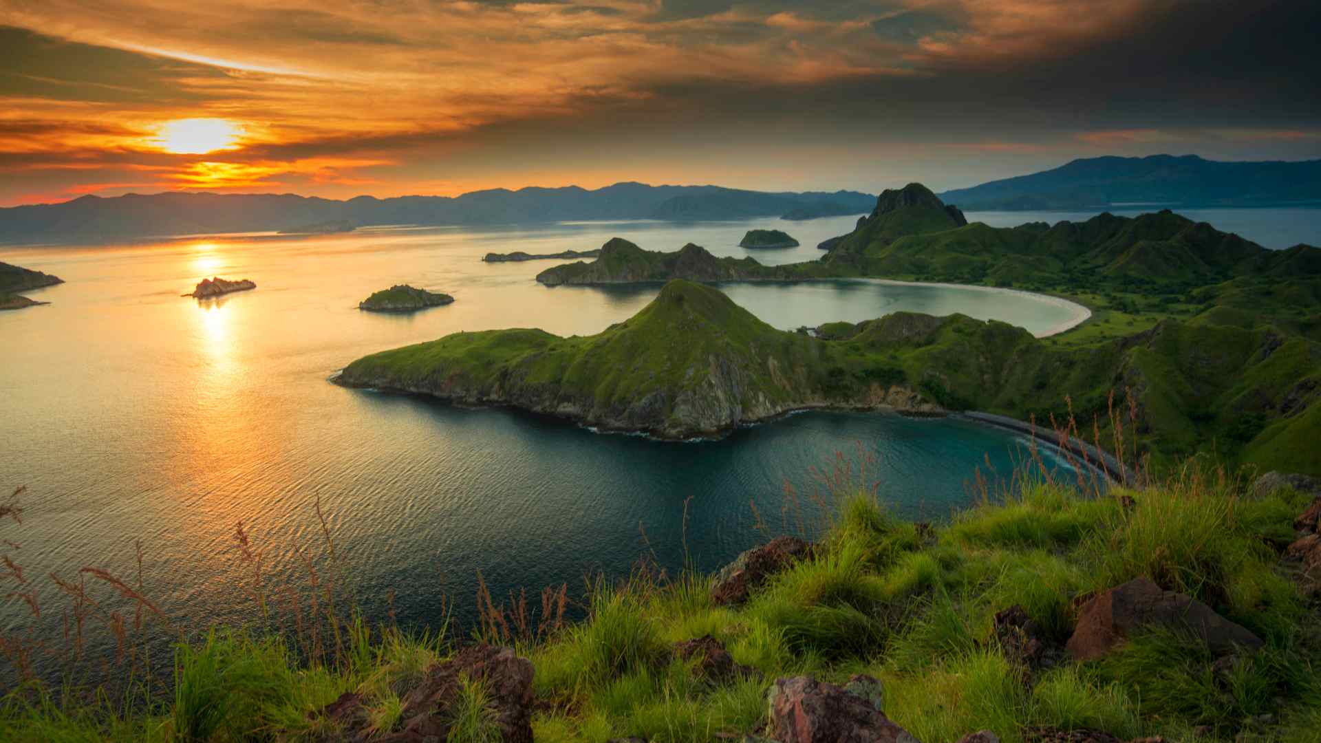 Padar Island Wallpapers - Wallpaper Cave