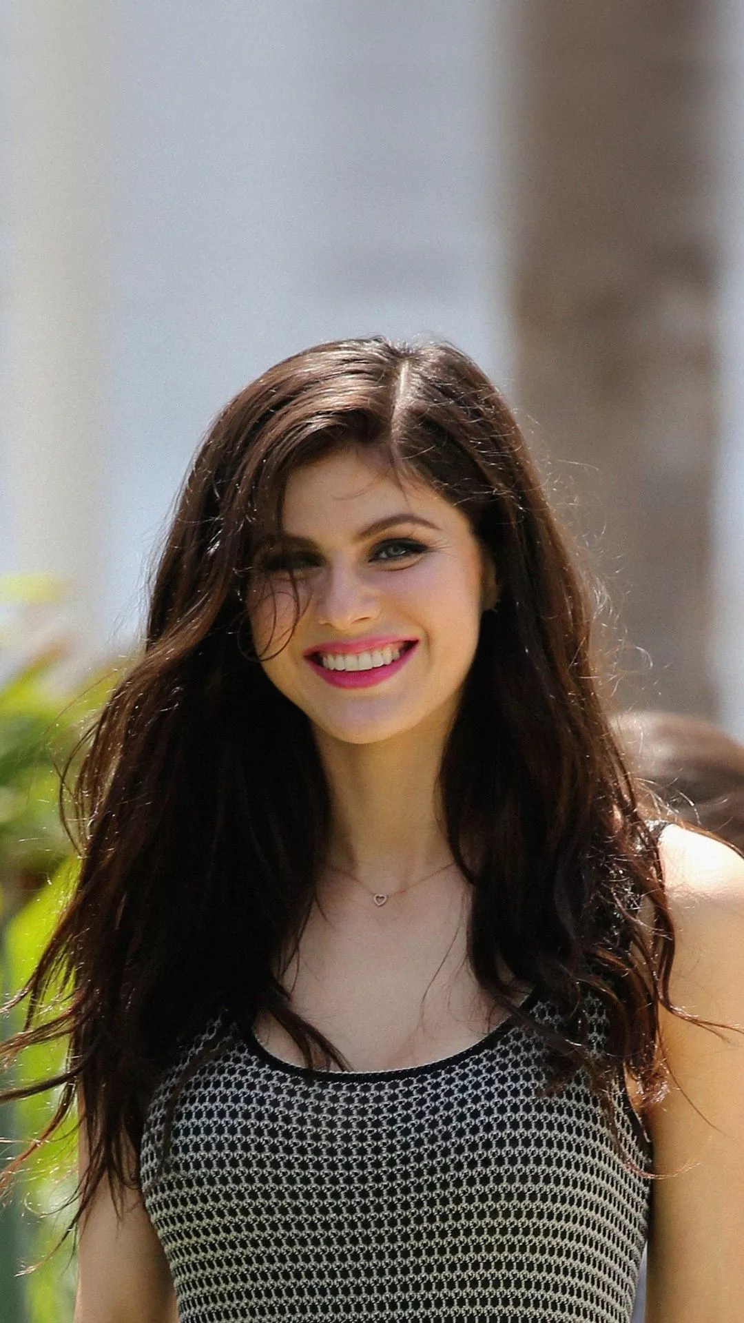 Alexandra Daddario iPhone Wallpapers - Wallpaper Cave