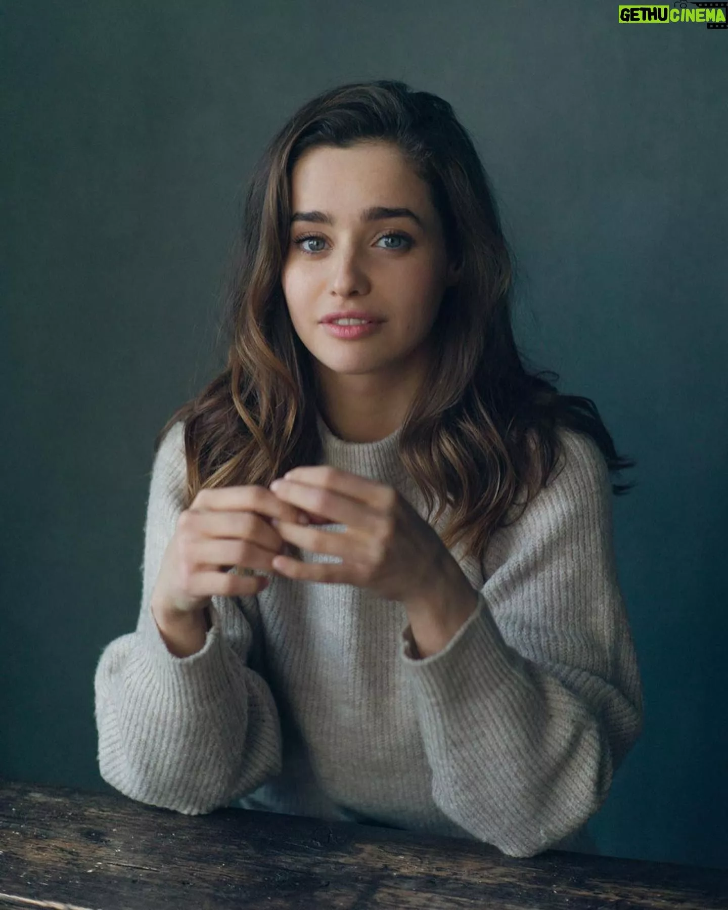 Holly Earl Wallpapers Wallpaper Cave 4592