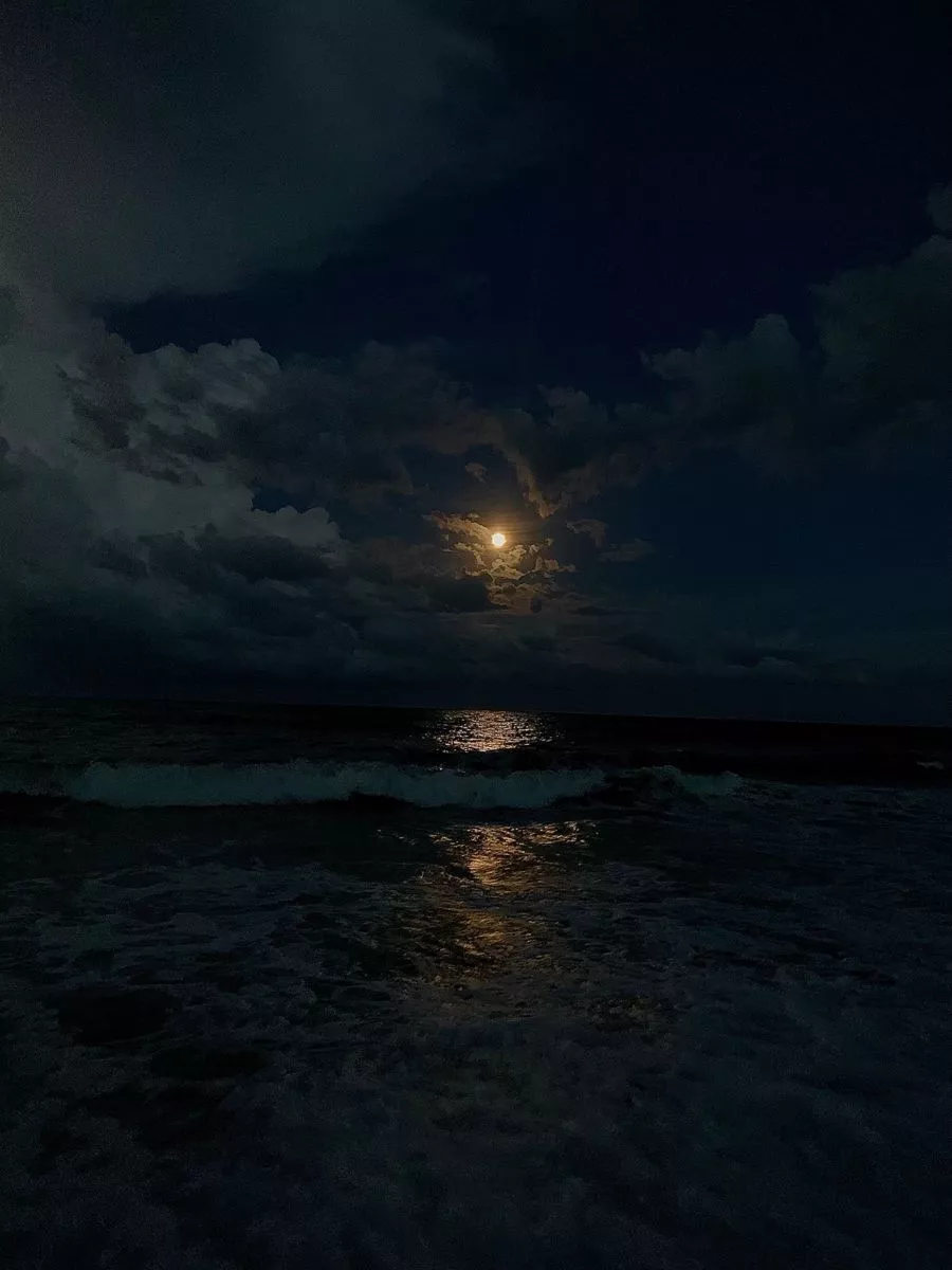 Midnight Sky With A Moon Wallpapers - Wallpaper Cave