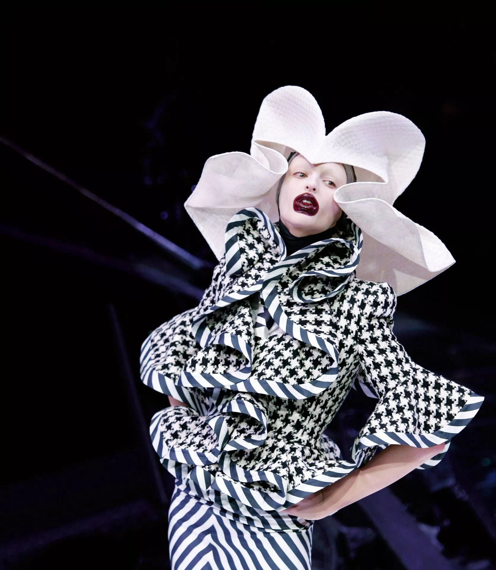 Alexander McQueen Wallpapers - Wallpaper Cave