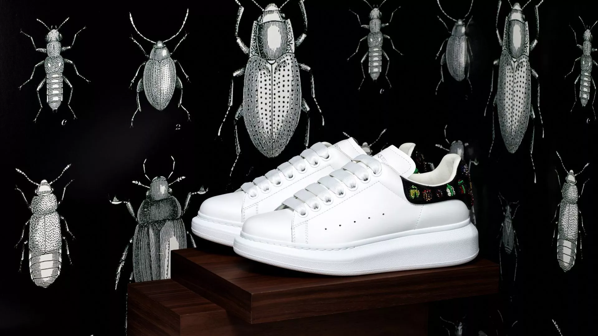 Alexander McQueen Wallpapers - Wallpaper Cave