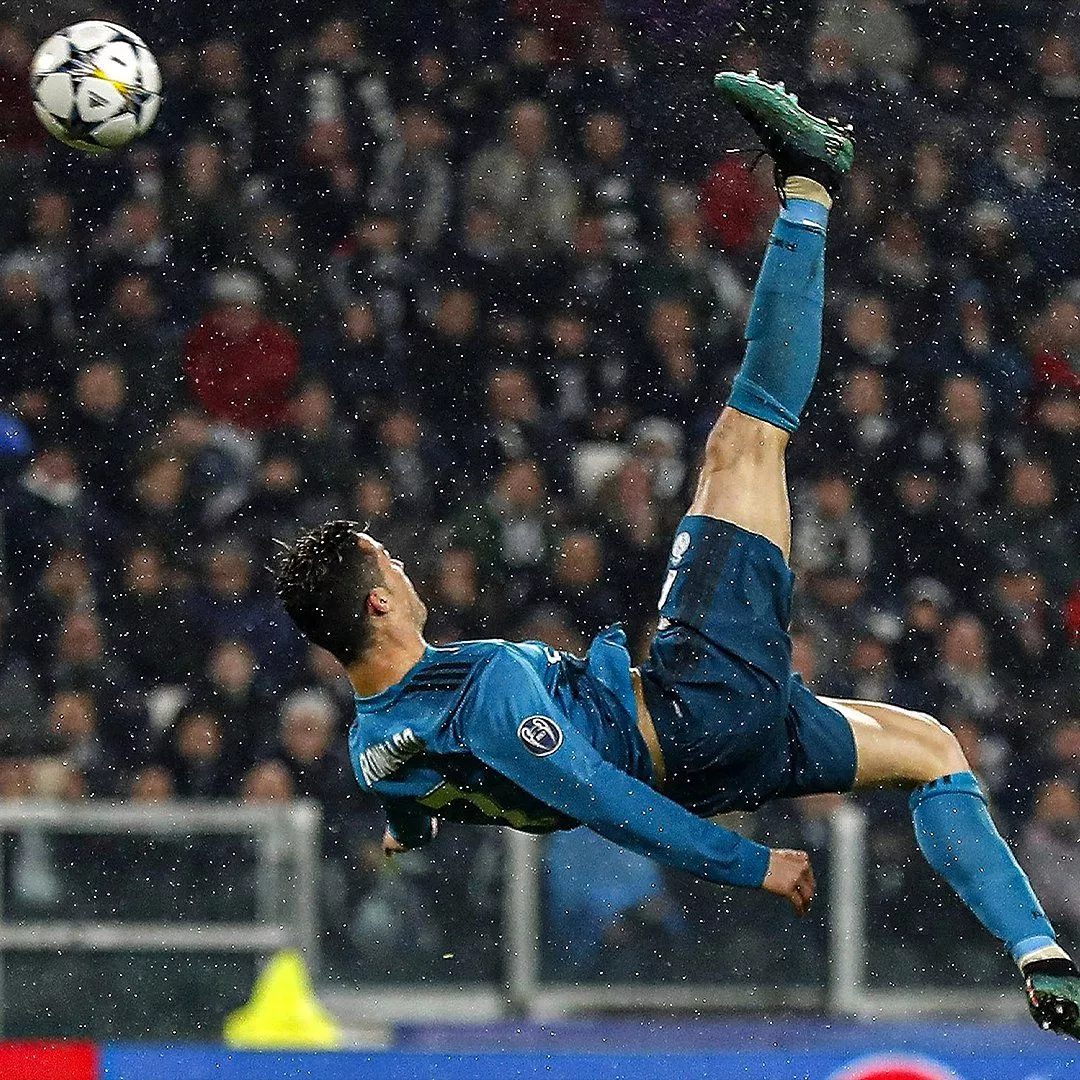 Cristiano Ronaldo Bicycle Kick Wallpapers - Wallpaper Cave