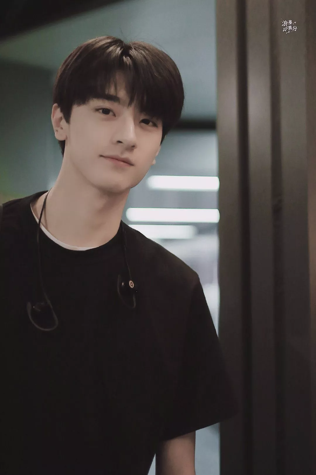 Lin Yi HD Wallpapers - Wallpaper Cave